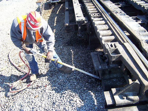 Switches, Diamonds, Retarders & Turnouts Services | Hulcher Services, Inc.