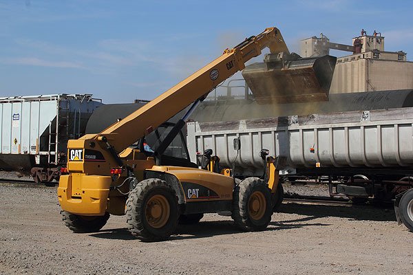 Projects | Transfer & Load Adjustment - Telehandler and Conveyor ...