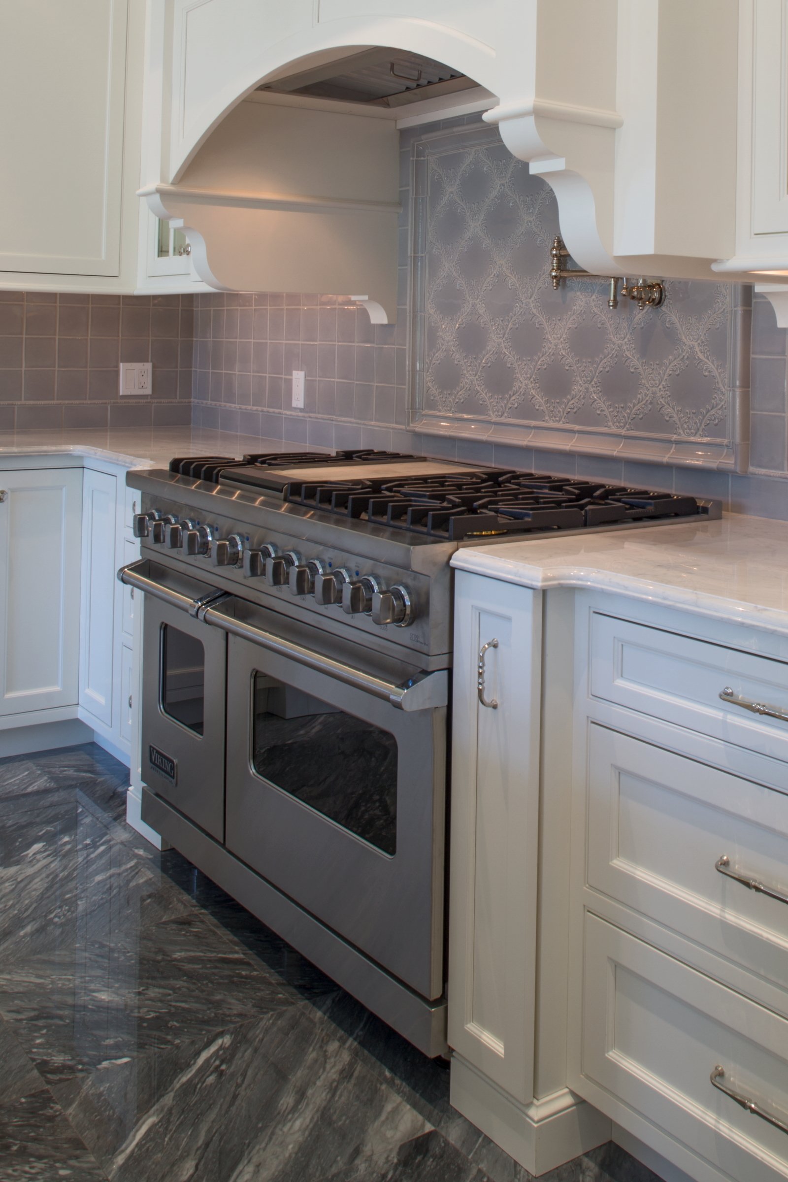 Kitchen Backsplash Installation | Melville, NY | Portico Tile