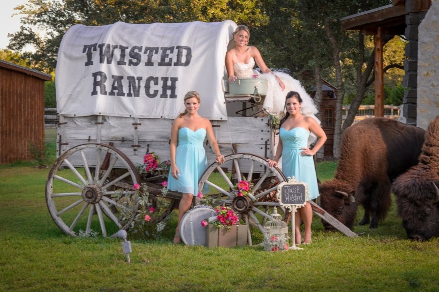 Twisted Ranch Weddings | Austin, TX