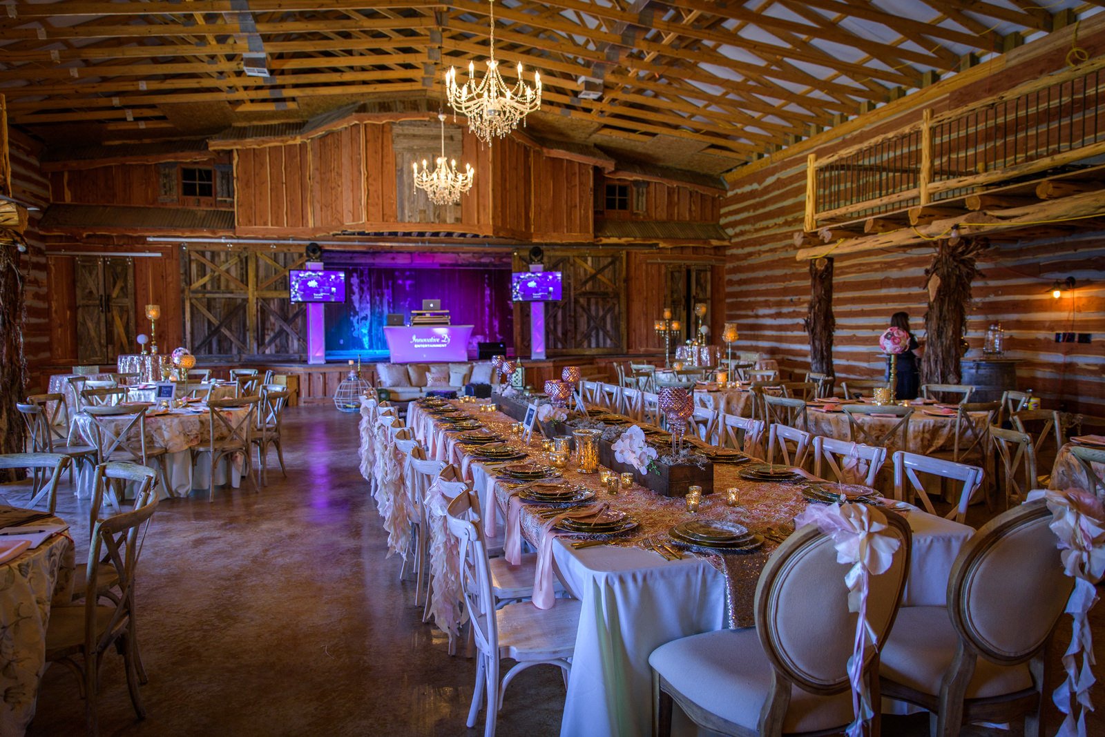 The Saloon | Twisted Ranch Weddings | Austin, TX