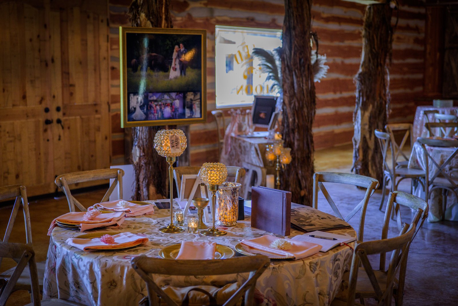 The Saloon | Twisted Ranch Weddings | Austin, TX