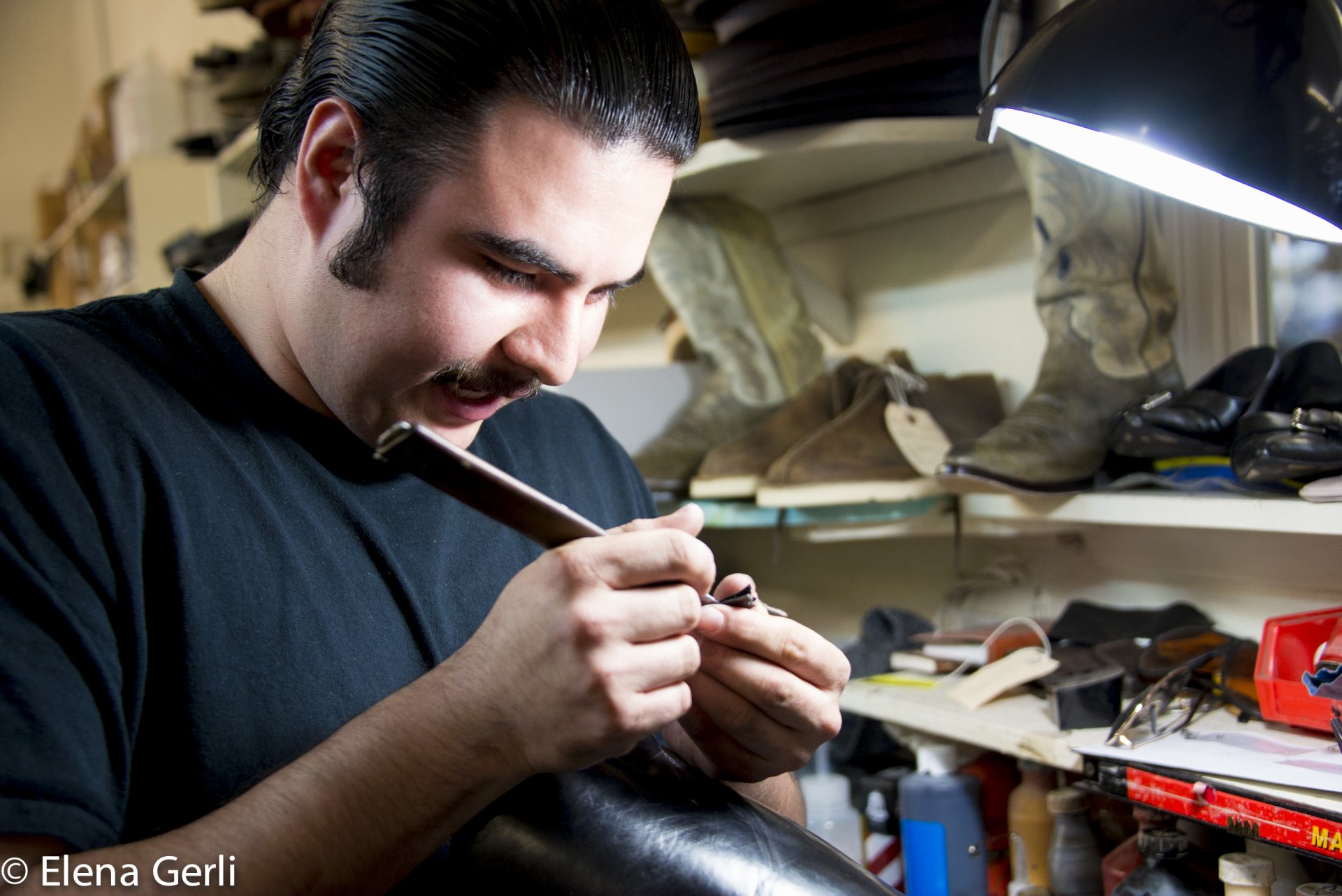 Home [www.caprishoes.com]