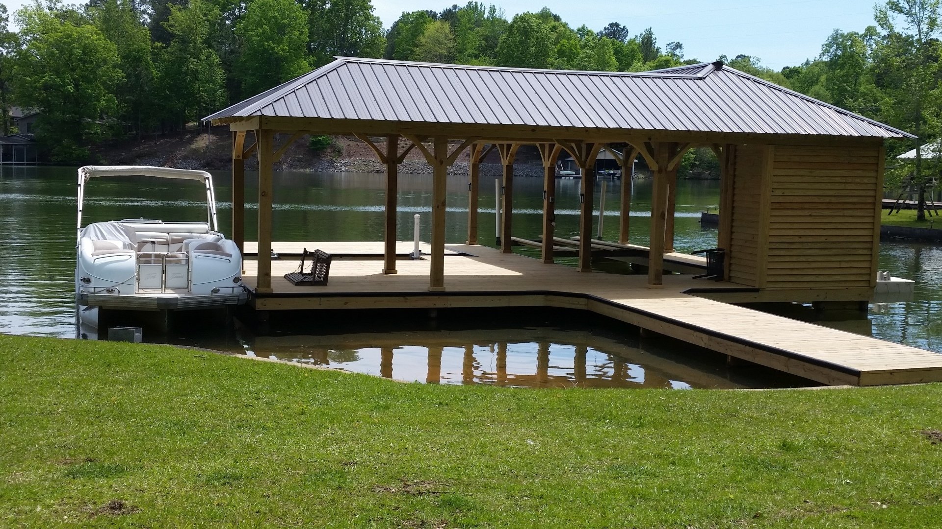 Custom Docks - custom decks Alabama