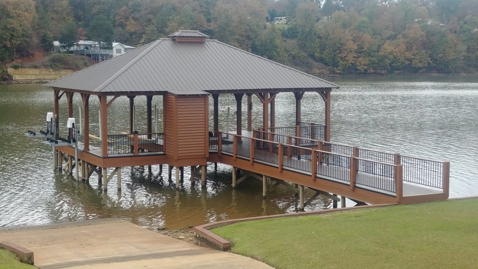 Custom Docks - custom decks Alabama