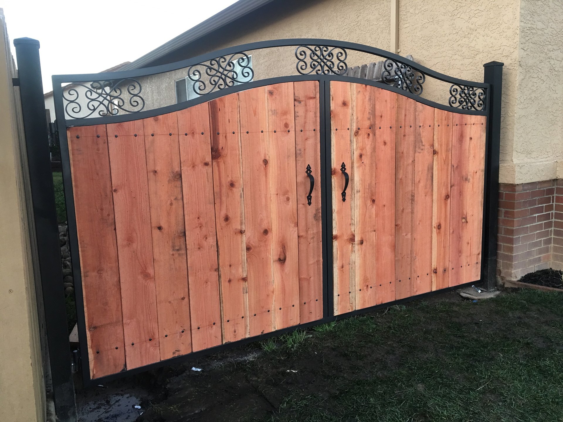 Custom Fencing | Top Fencing Company | Castillo Fencing