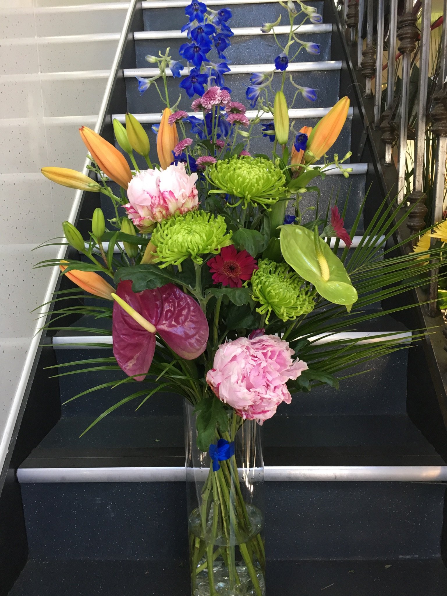 Office floral arrangements | Honors Flowers