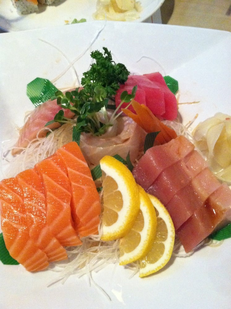 HOME [www.sushiumihaciendaheights.com]