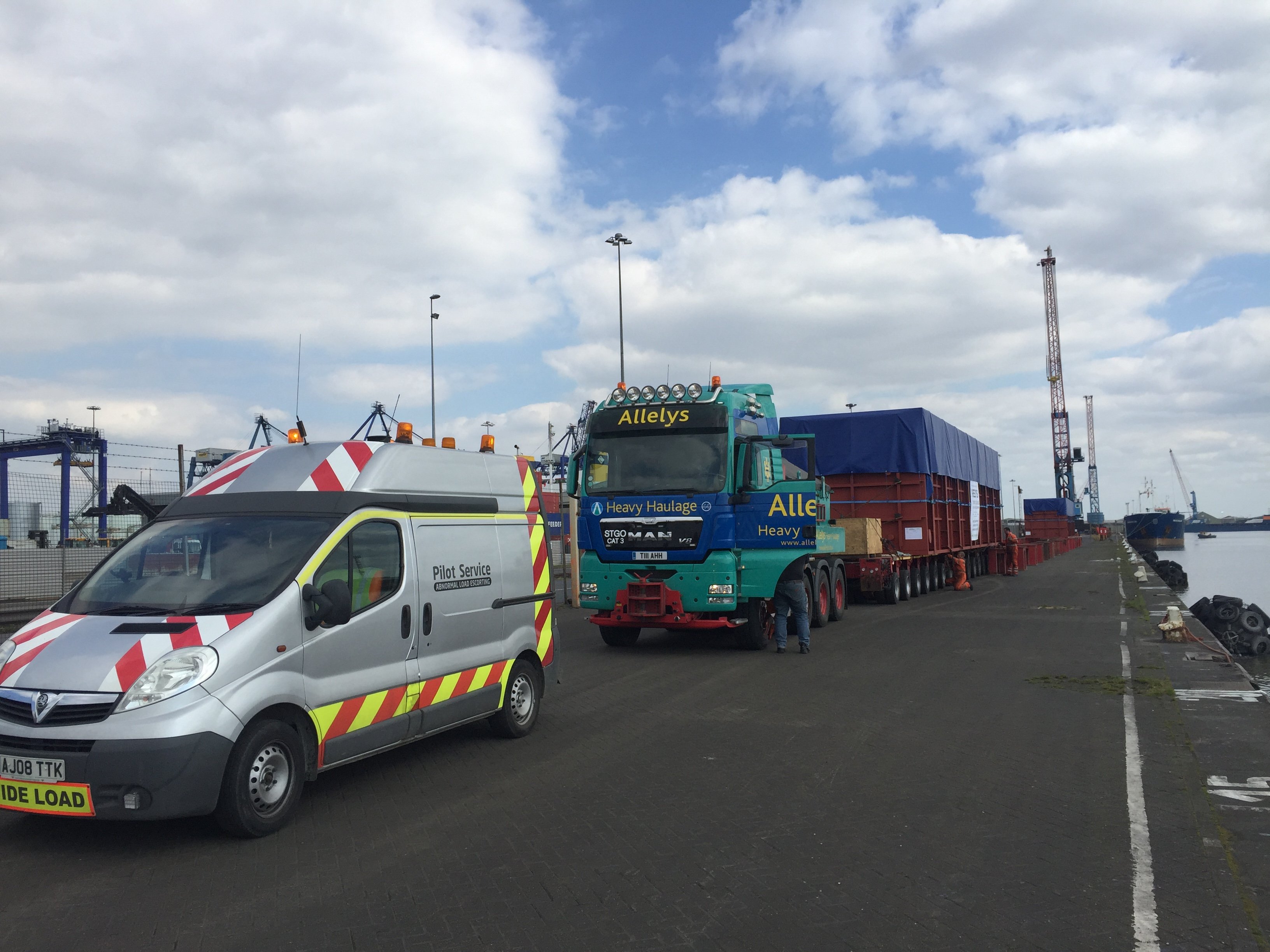 For Abnormal Load Escort Services and Pilot Cars in England, Scotland ...