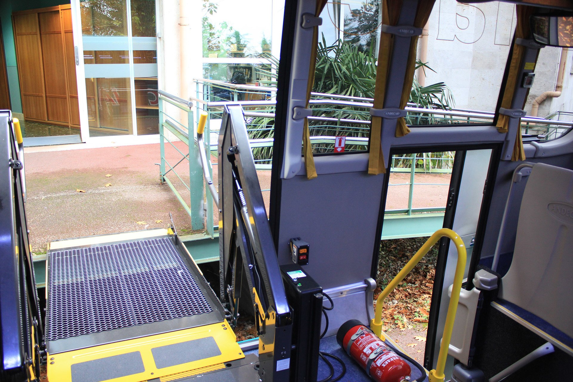 MICROBUS 31 PLAZAS ADAPTADO · ULACIA