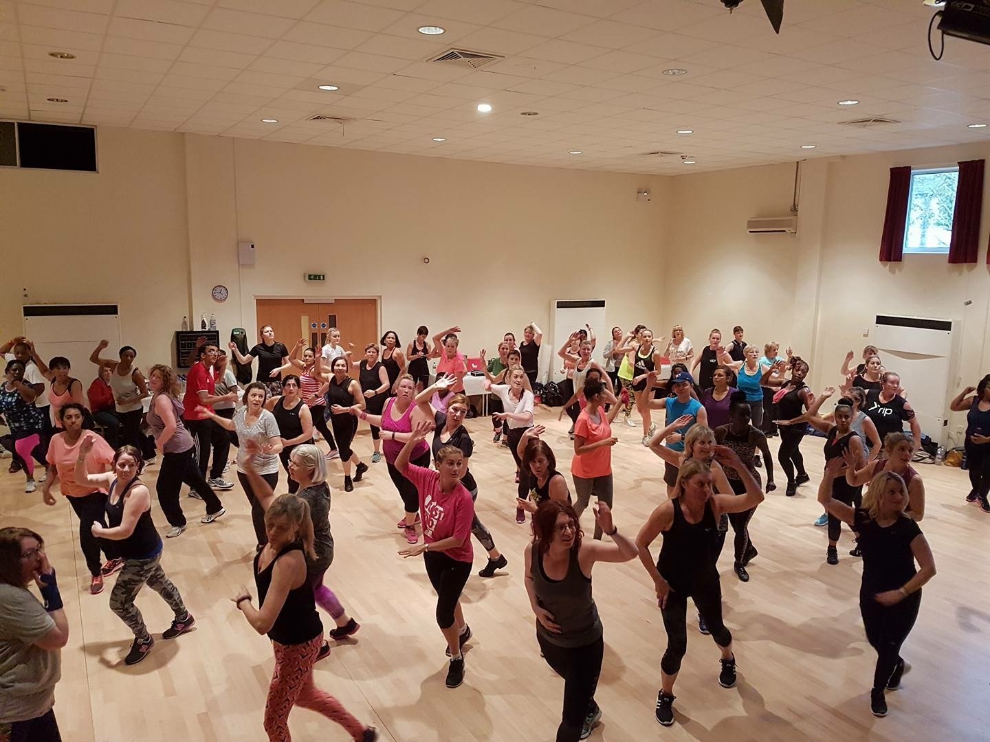 Zumba classes | LiveNatural Fitness