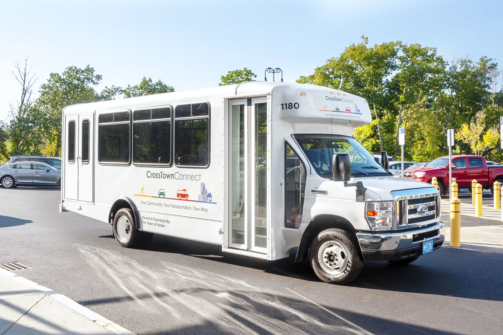 Commuter Shuttles | CrossTown Connect TMA