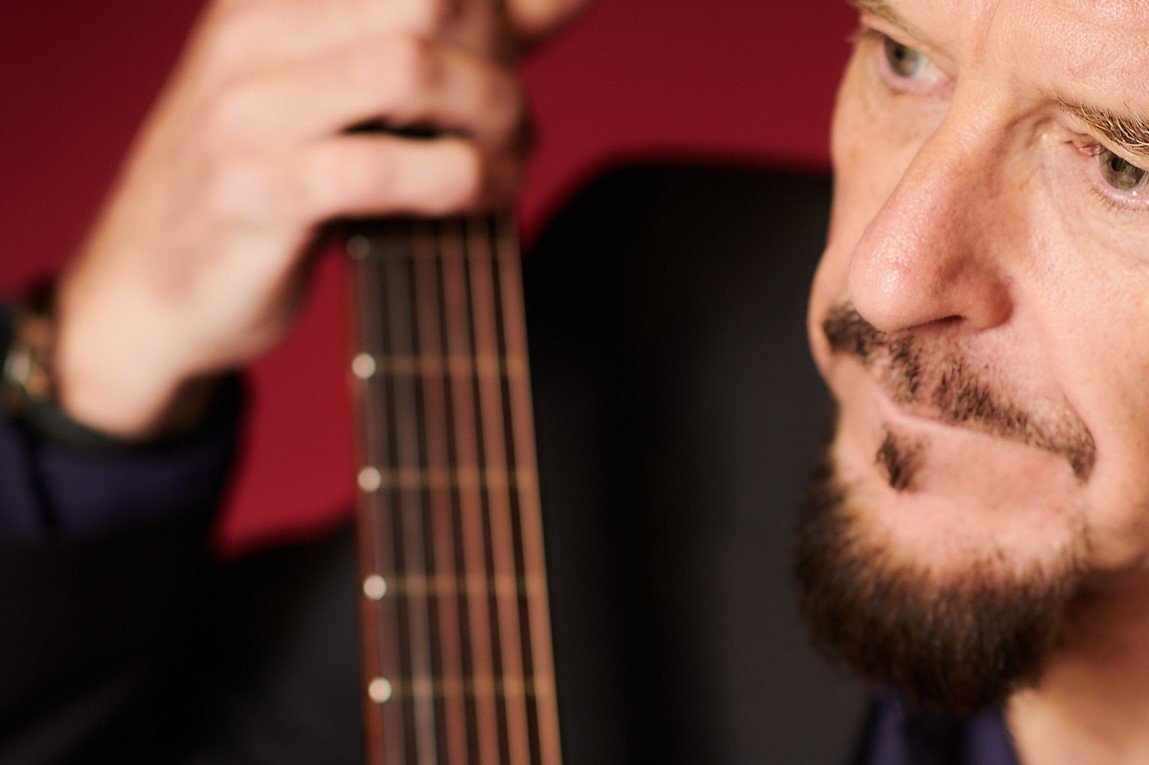 David Rollins - Biography of Guitarist | Guitar Teacher | Composer