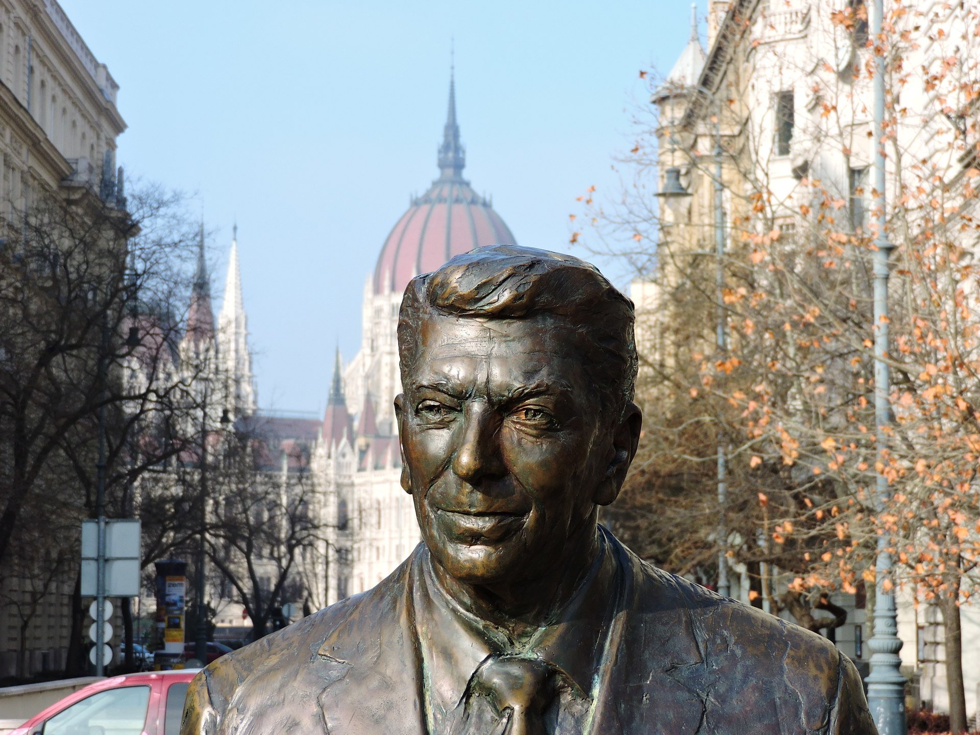 Communism in Budapest Walking Tour | Budapest Explorers