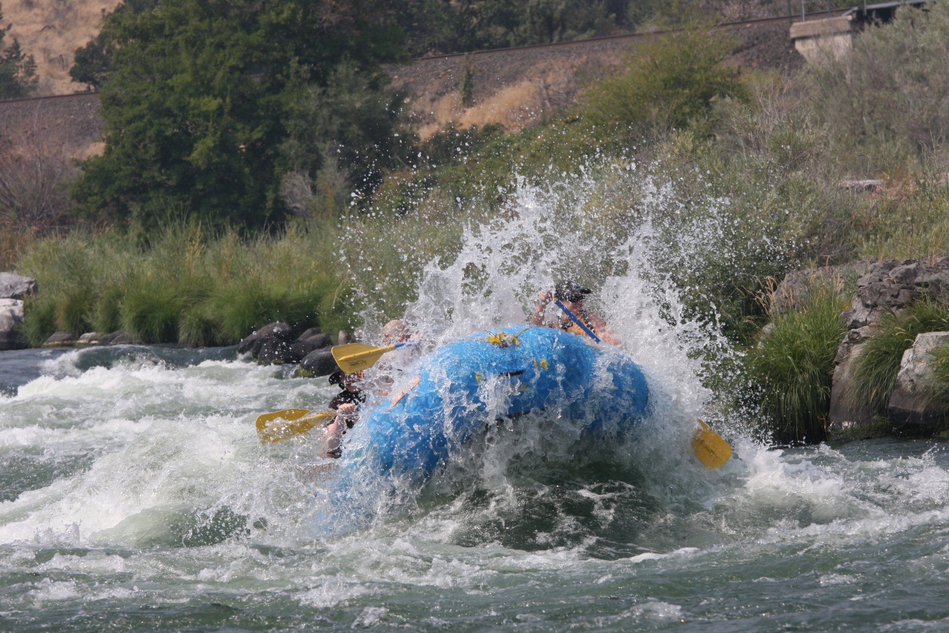 Rafting Oregon - Deschutes River Rafting Adventure in Maupin