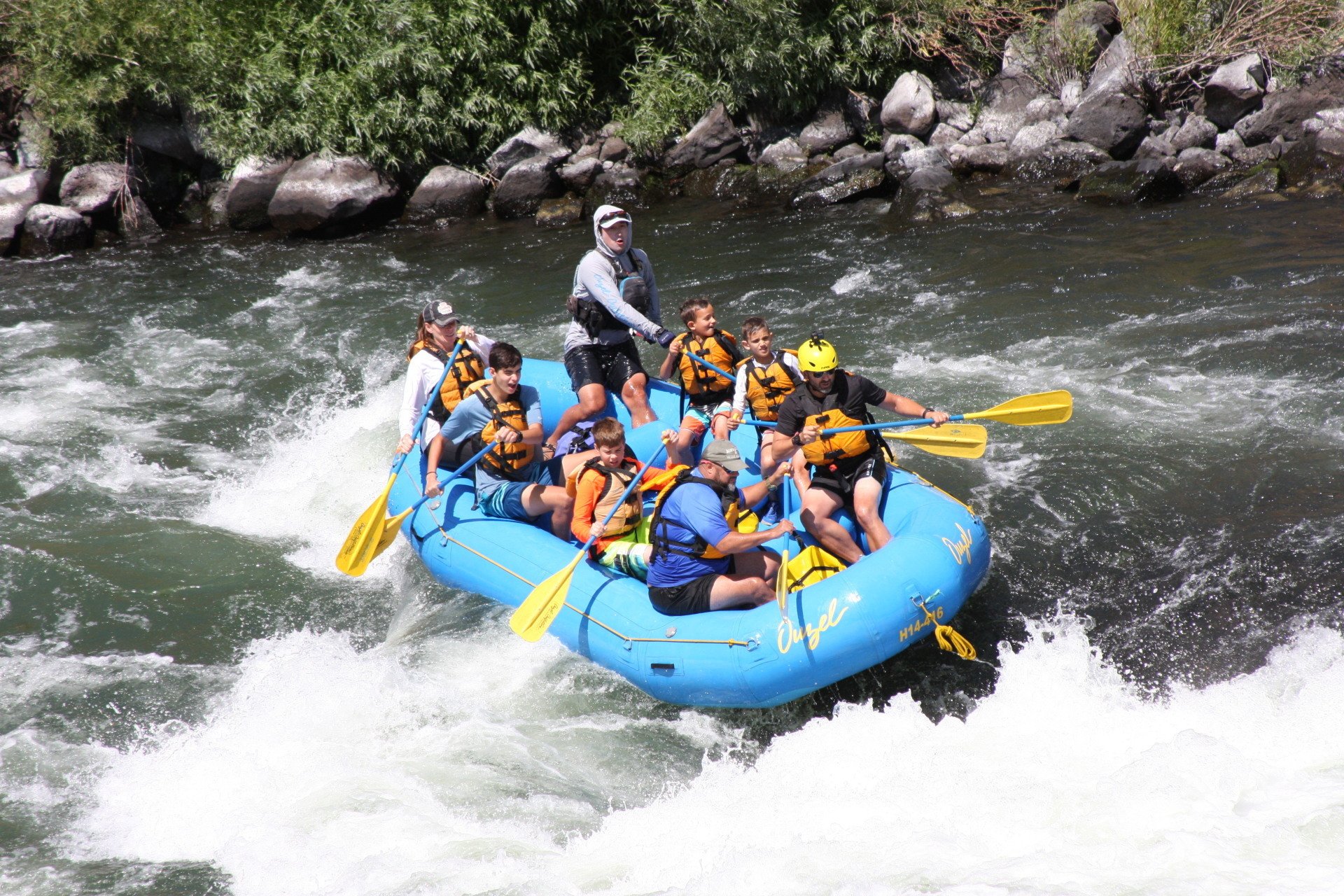Rafting Oregon - Deschutes River Rafting Adventure in Maupin