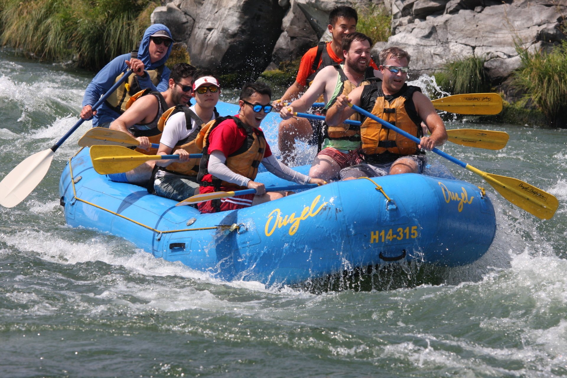 Rafting Oregon - Deschutes River Rafting Adventure in Maupin