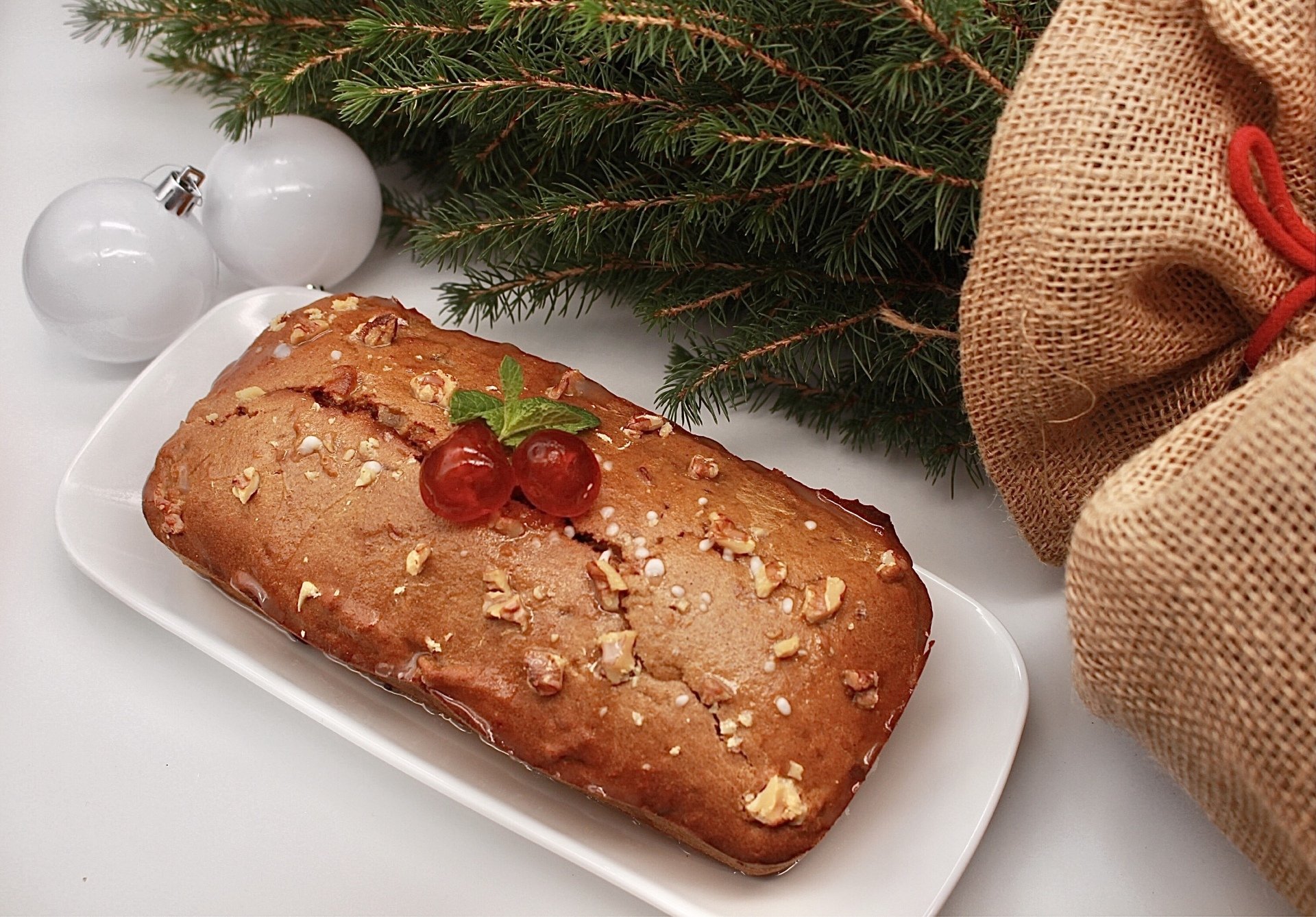 Ginger spiced Christmas loaf