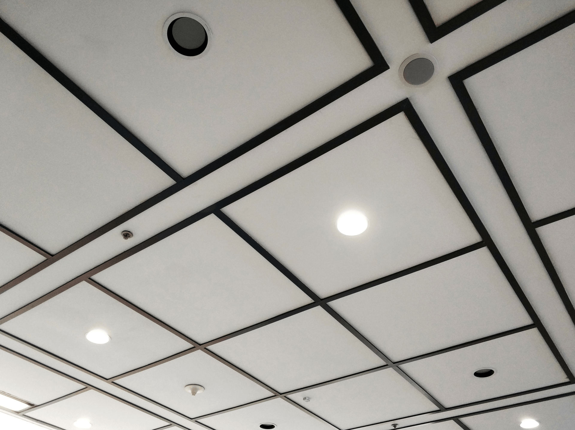 Drop Ceilings Birmingham AL: Installing Recessed Lighting