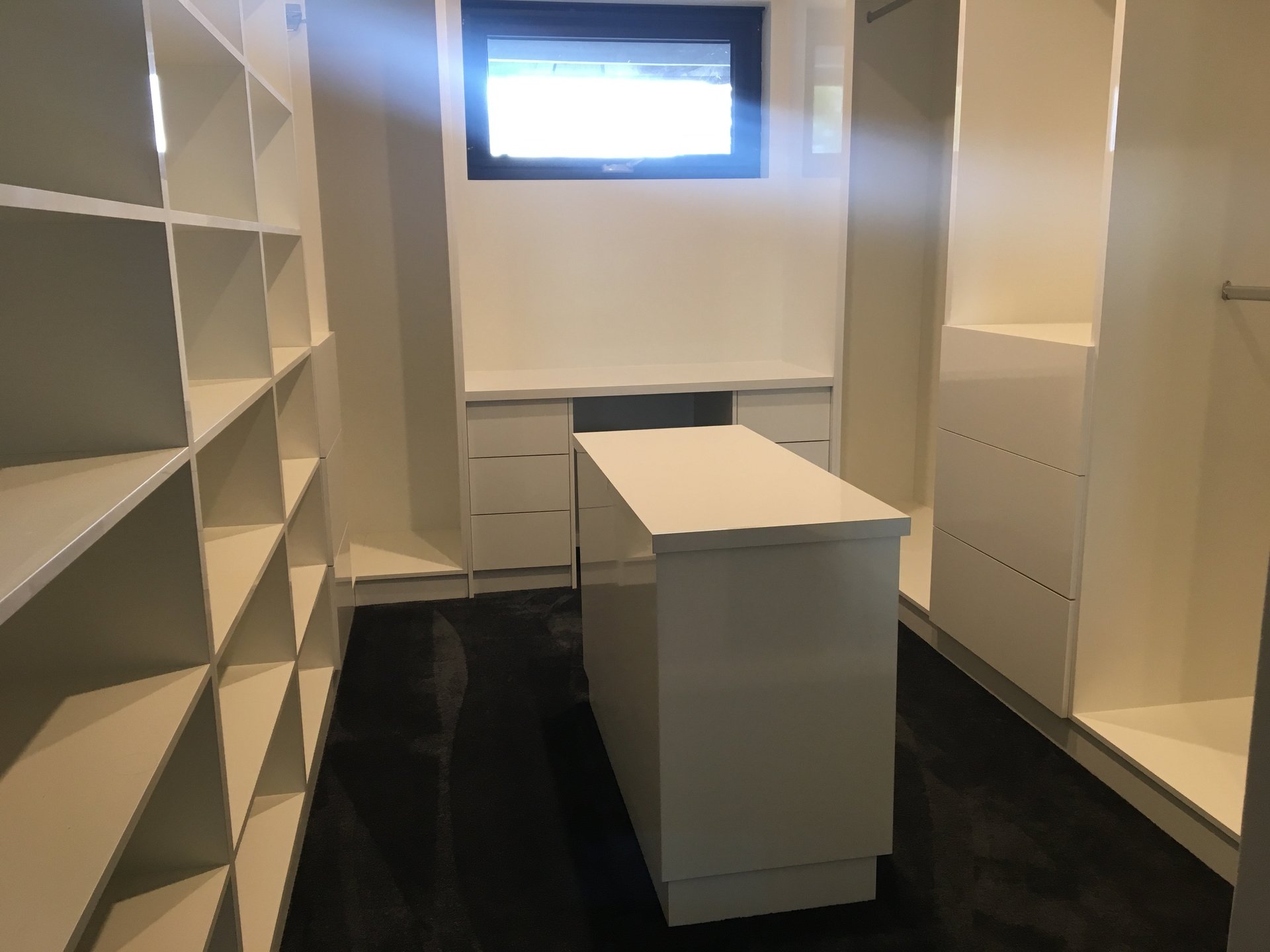 Walk-In Wardrobes & Walk In Robe Fit Outs Perth | Uzit