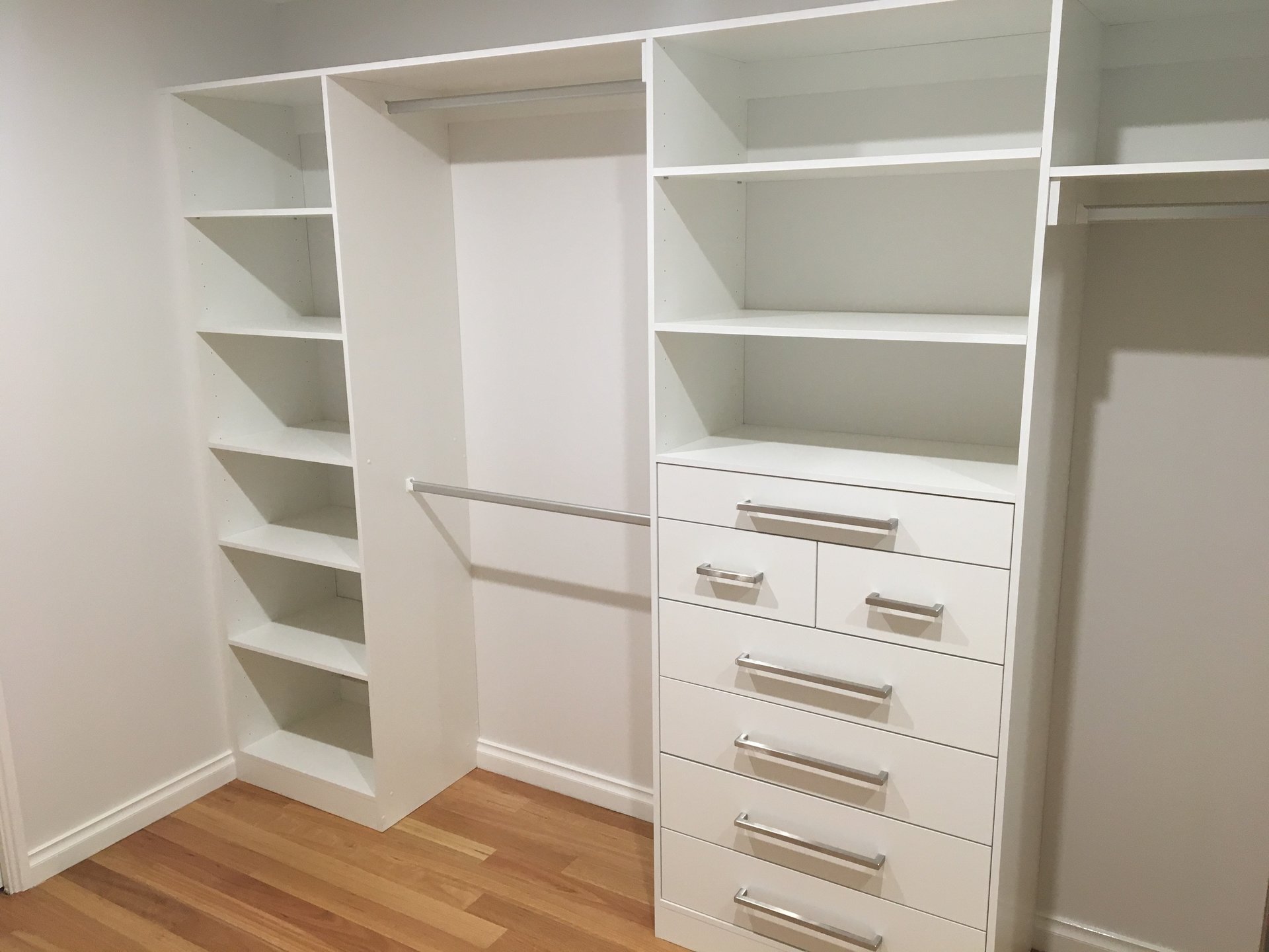 Walk-In Wardrobes & Walk In Robe Fit Outs Perth | Uzit