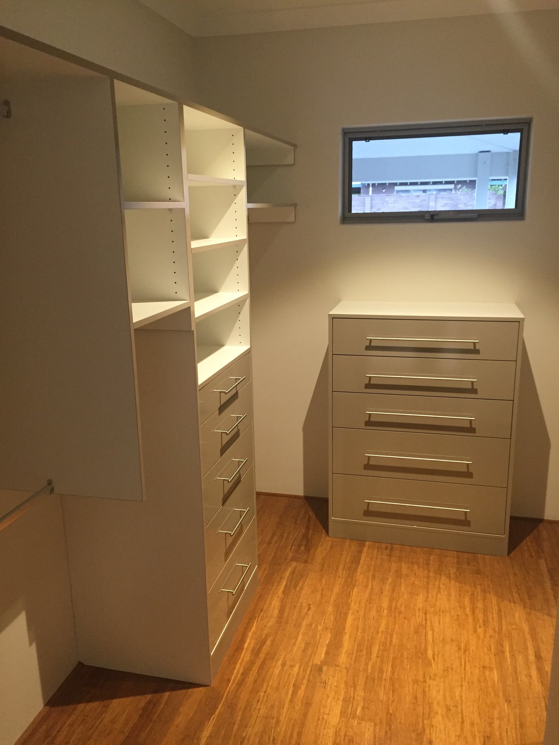 Walk-In Wardrobes & Walk In Robe Fit Outs Perth | Uzit