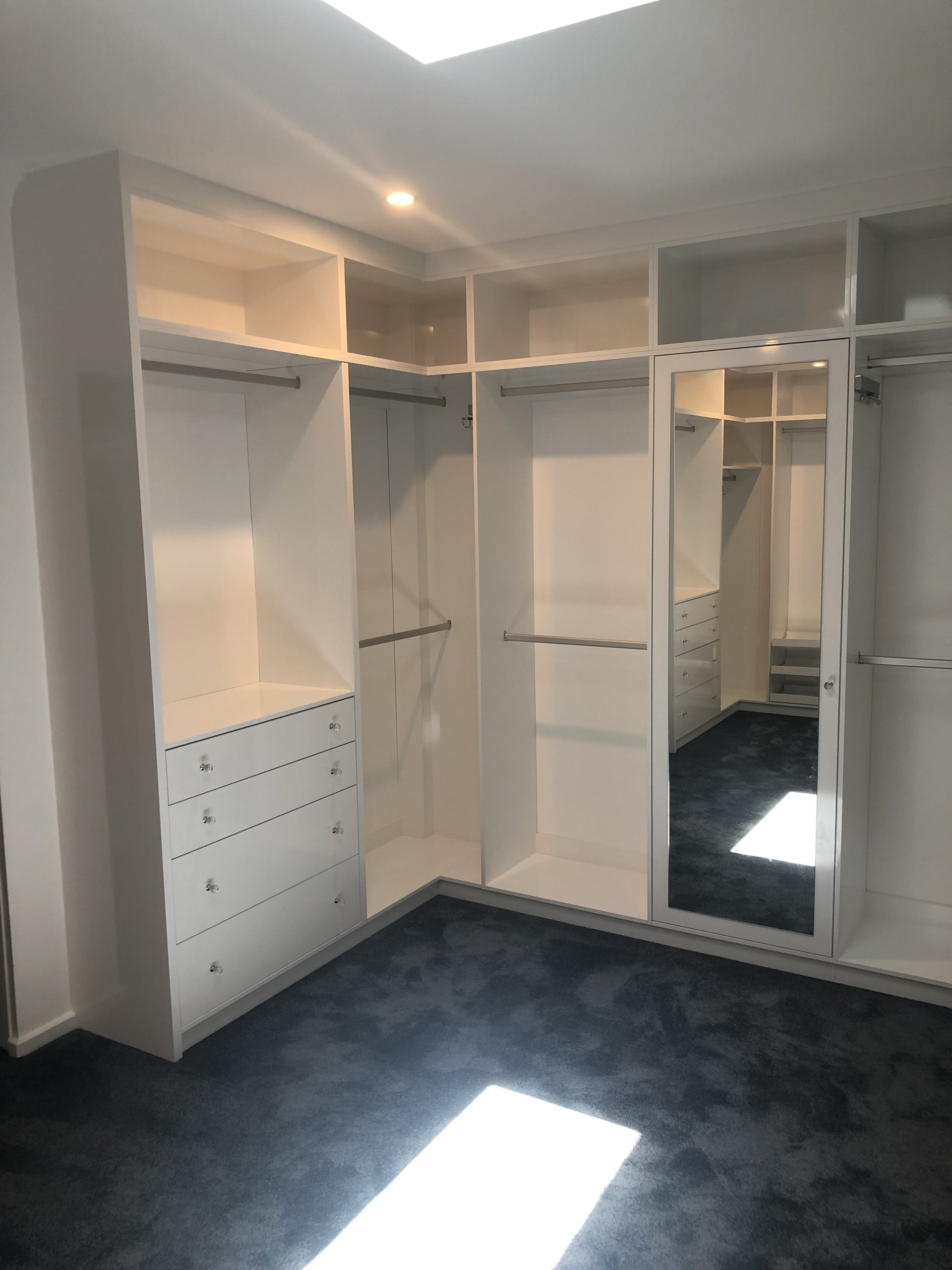 Walk-In Wardrobes & Walk In Robe Fit Outs Perth | Uzit