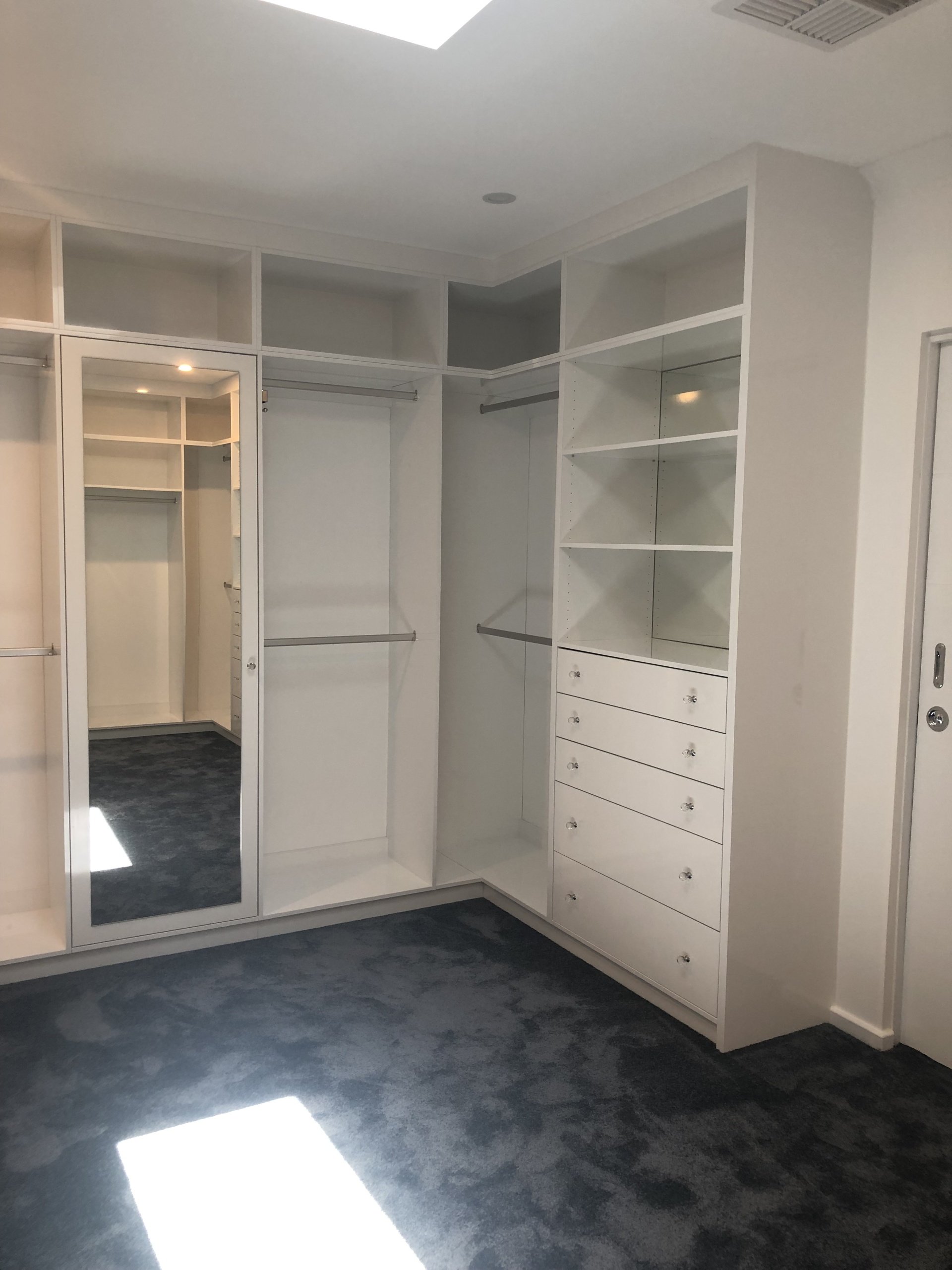 Walk-In Wardrobes & Walk In Robe Fit Outs Perth | Uzit