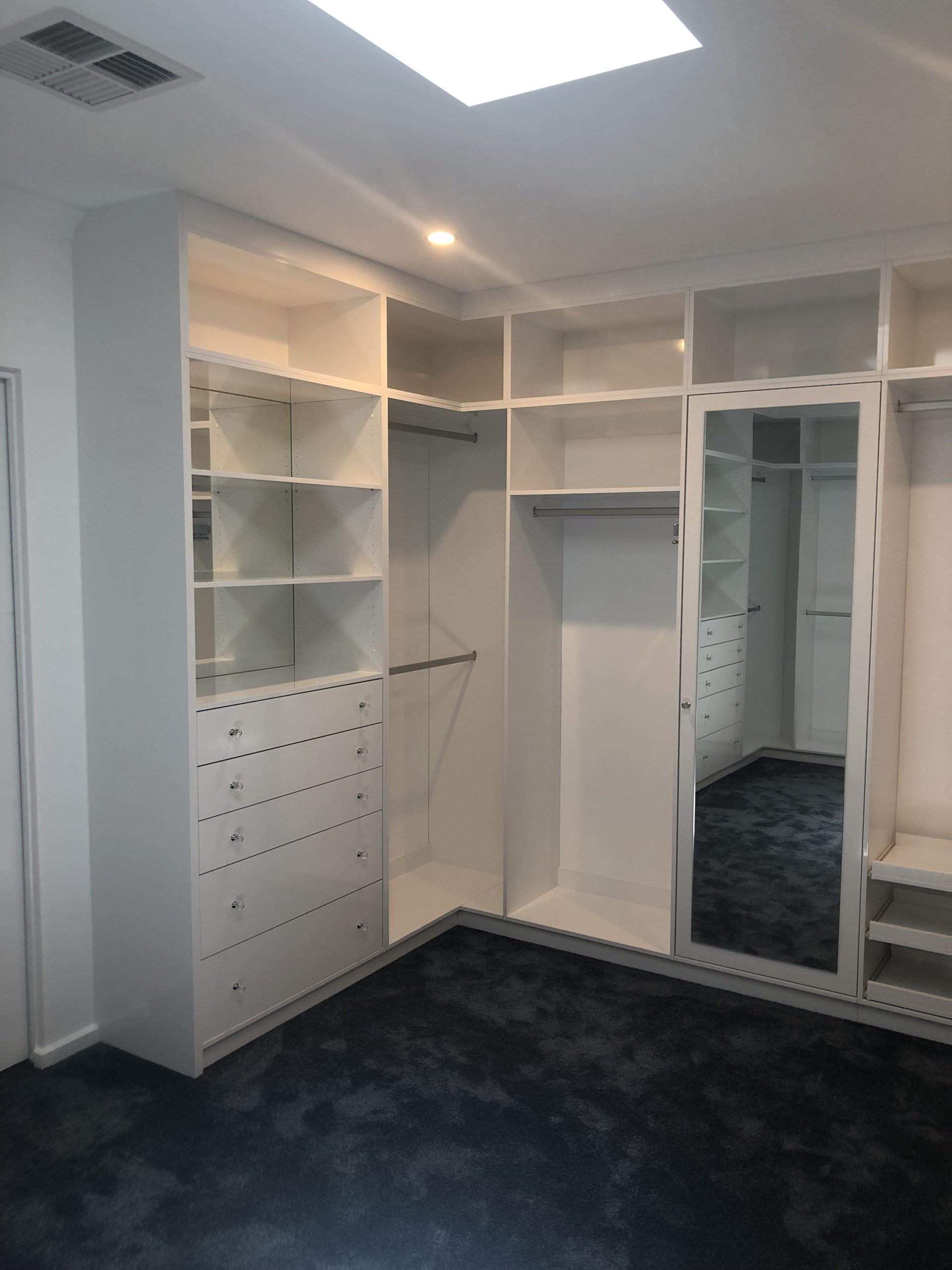 Walk-In Wardrobes & Walk In Robe Fit Outs Perth | Uzit