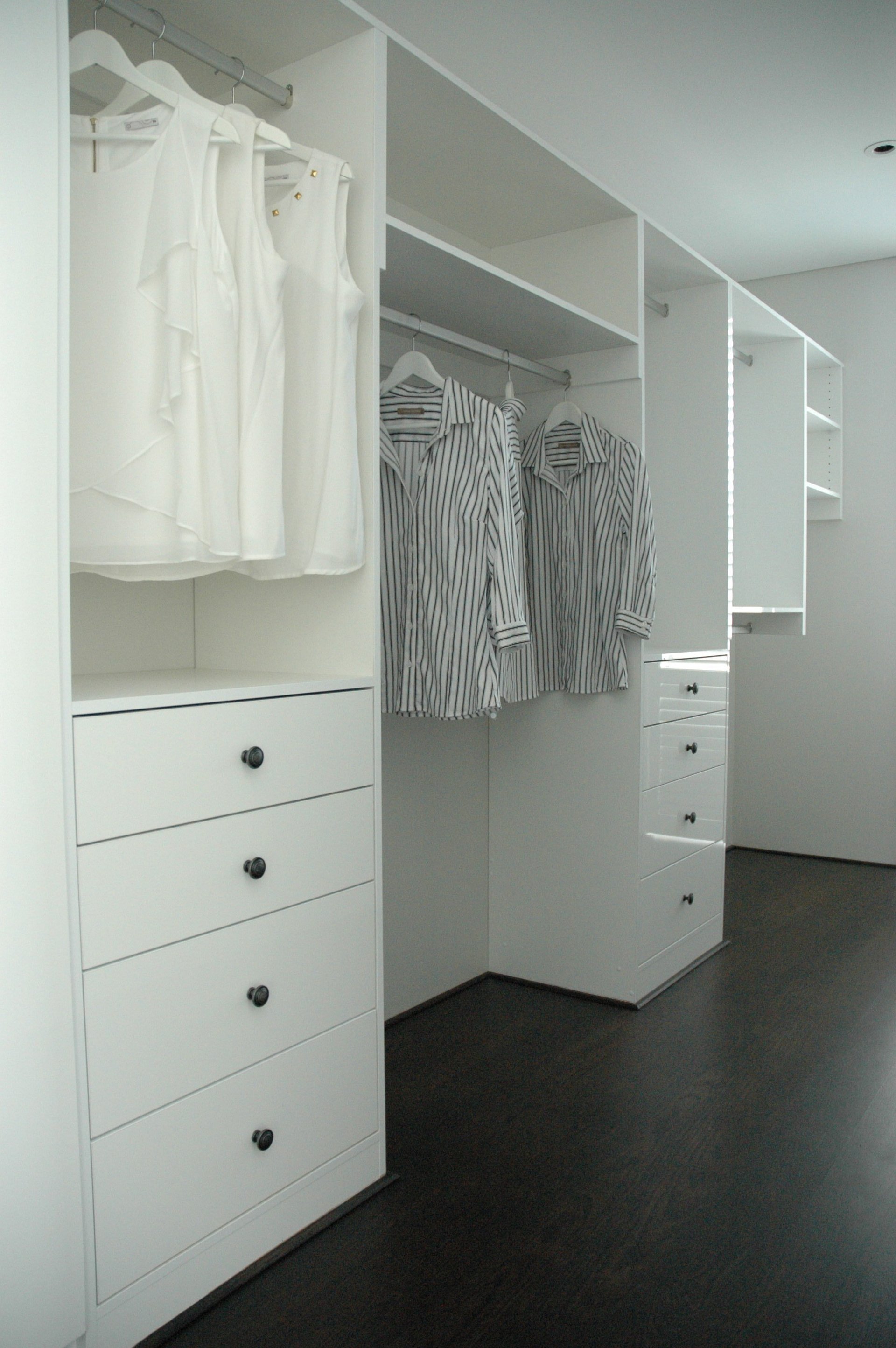Walk-In Wardrobes & Walk In Robe Fit Outs Perth | Uzit
