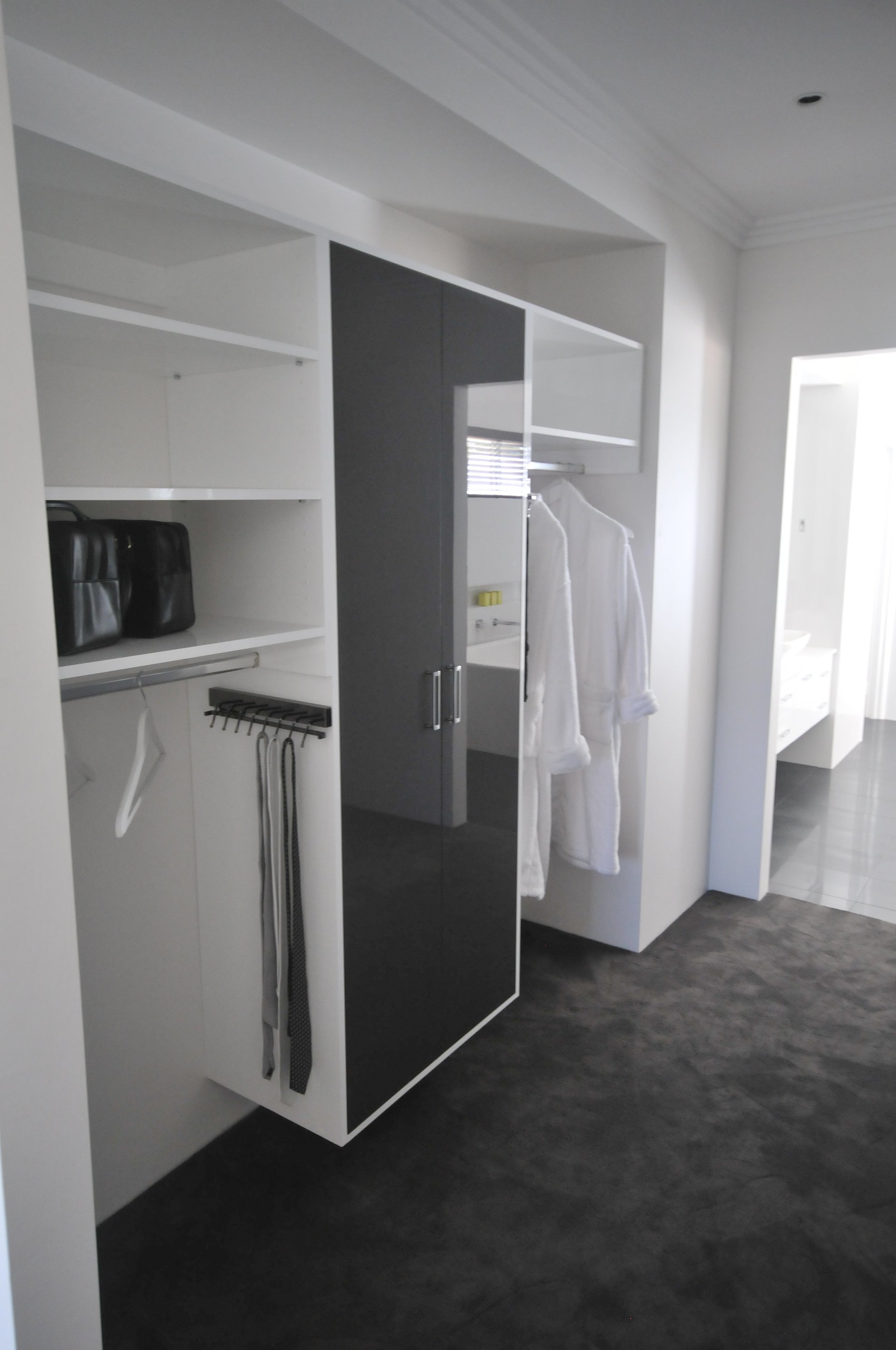 Wardrobes - Wardrobe Internals - Built In & Walk-In Robes - Closet ...
