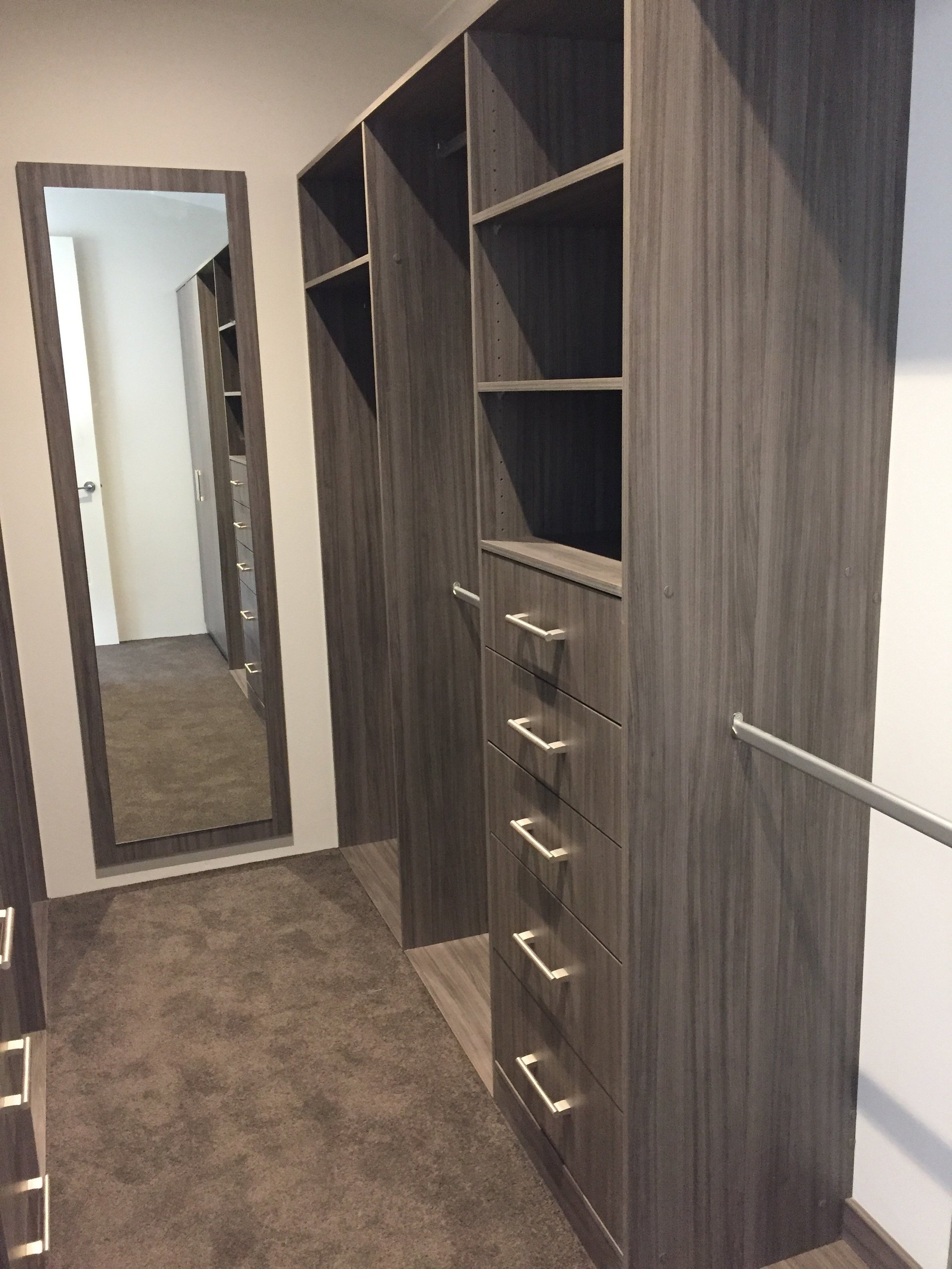 Walk-In Wardrobes & Walk In Robe Fit Outs Perth | Uzit