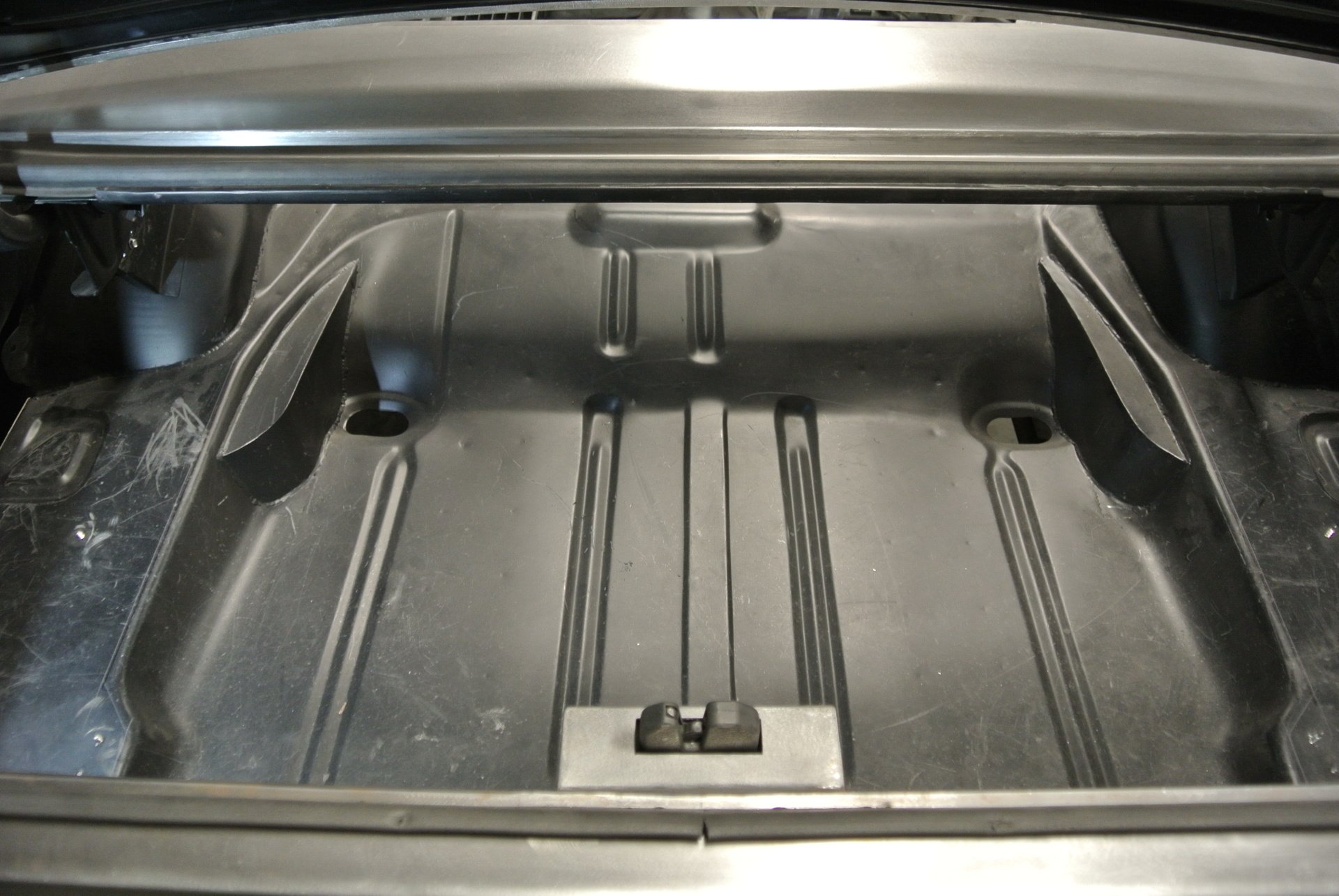 Gumer Alvero's custo built car, a 1969 Camaro. Built in Illinois