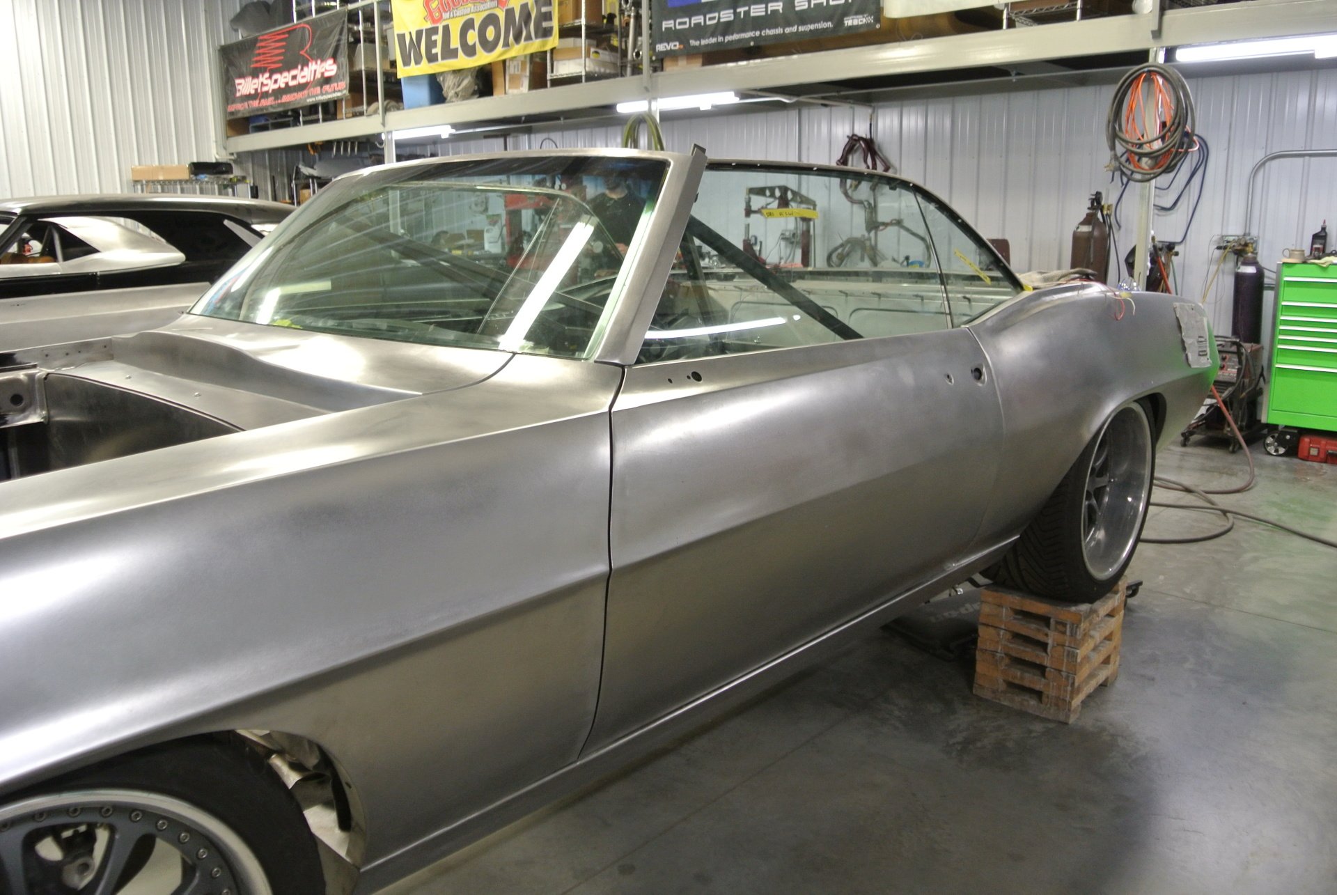 Gumer Alvero's custo built car, a 1969 Camaro. Built in Illinois