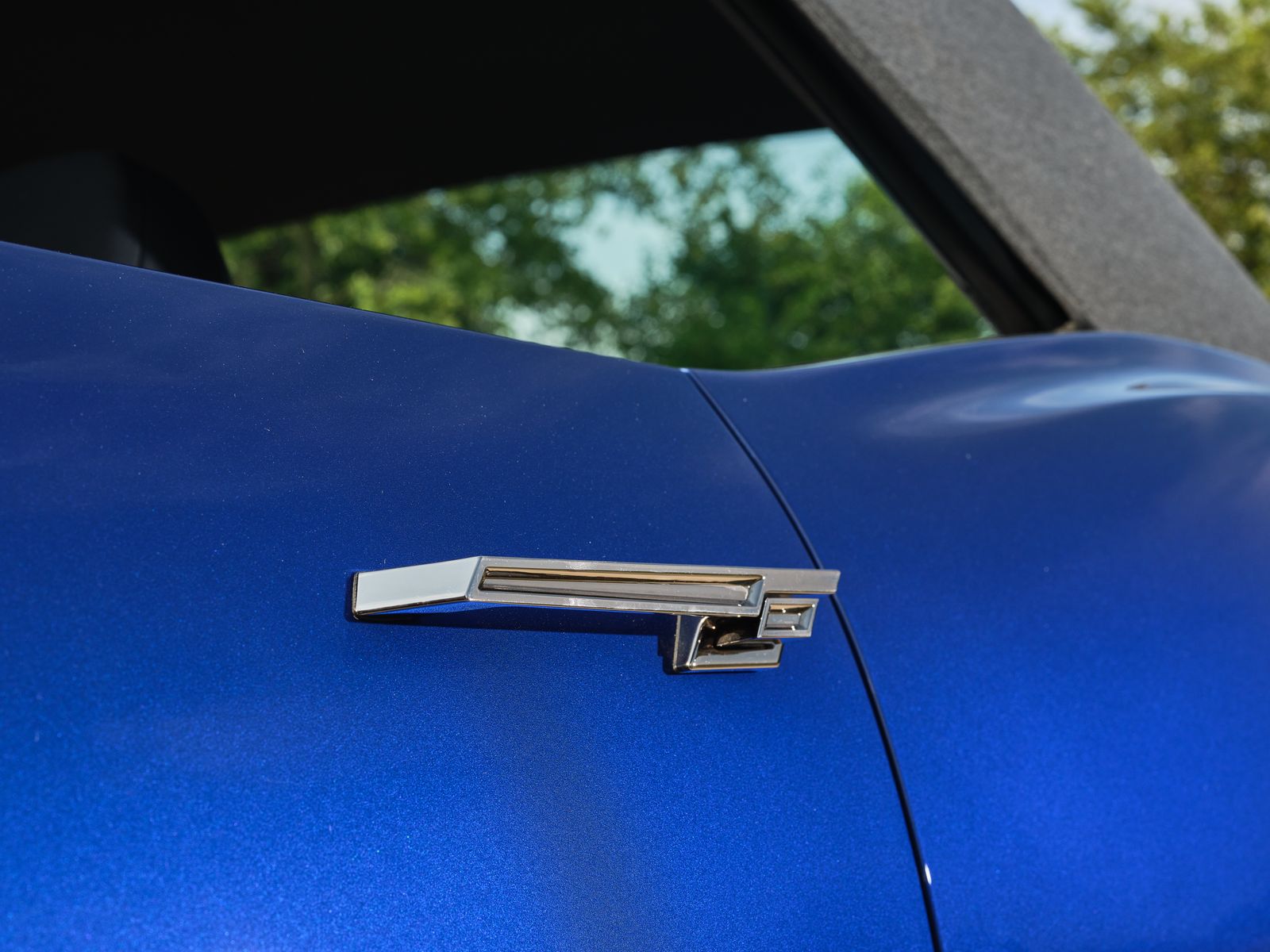 Gumer Alvero's custo built car, a 1969 Camaro. Built in Illinois