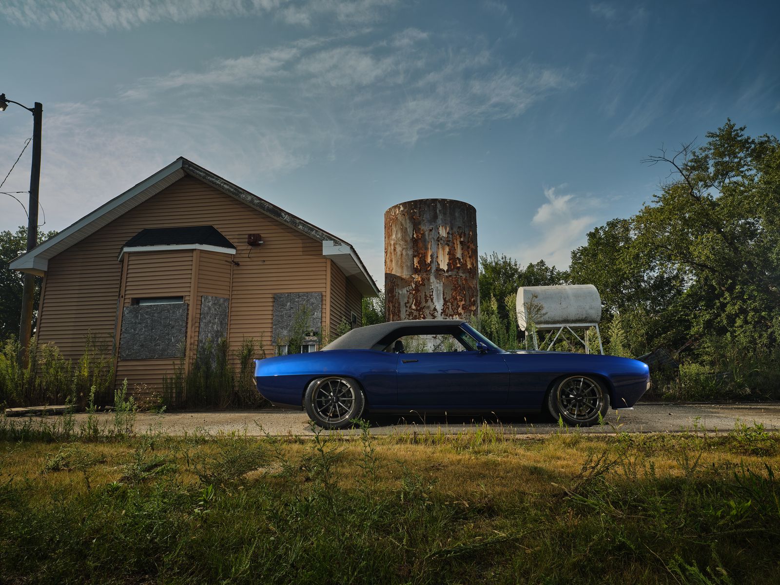 Gumer Alvero's custo built car, a 1969 Camaro. Built in Illinois