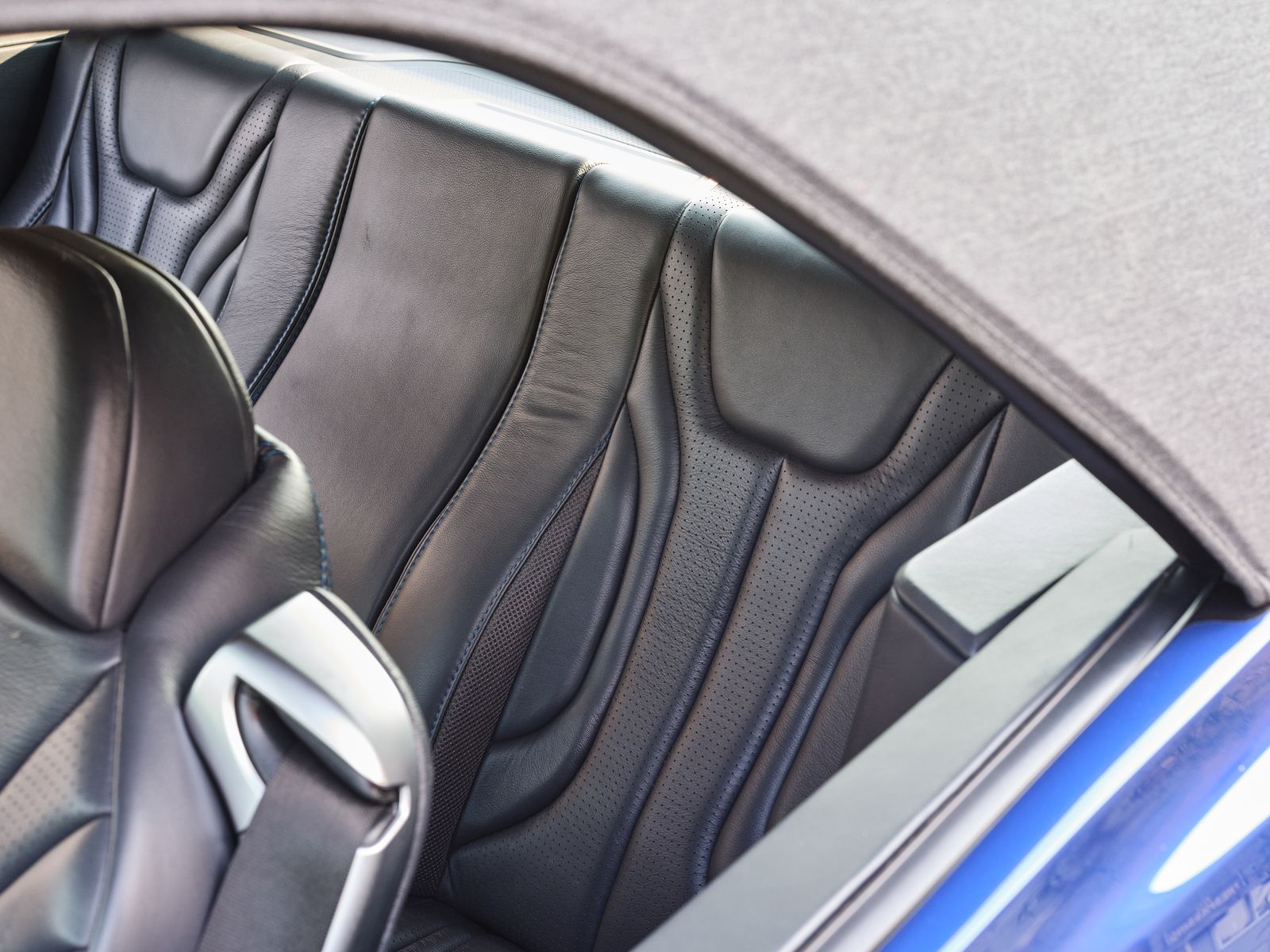 Gumer Alvero's custo built car, a 1969 Camaro. Built in Illinois