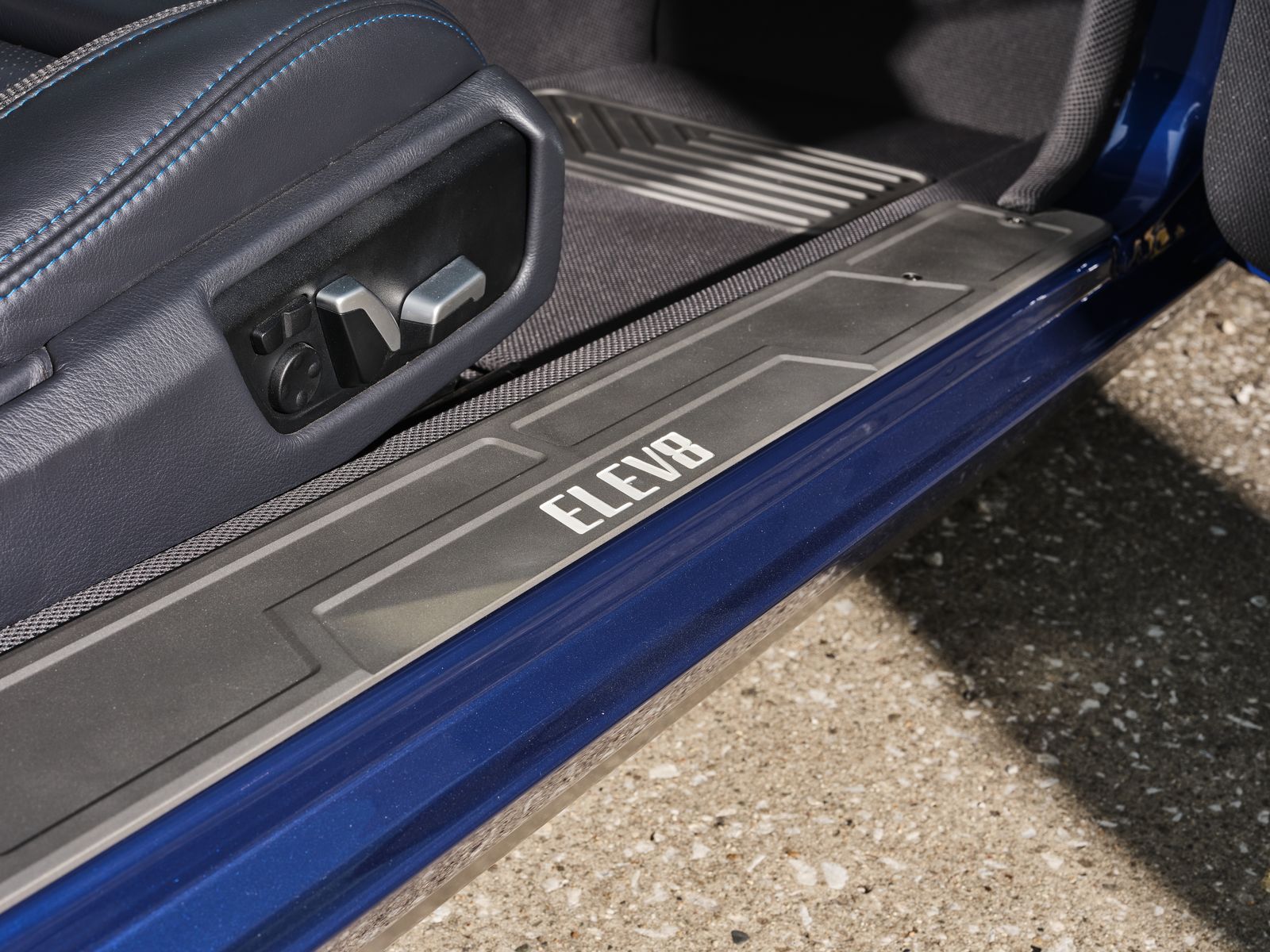 Gumer Alvero's custo built car, a 1969 Camaro. Built in Illinois