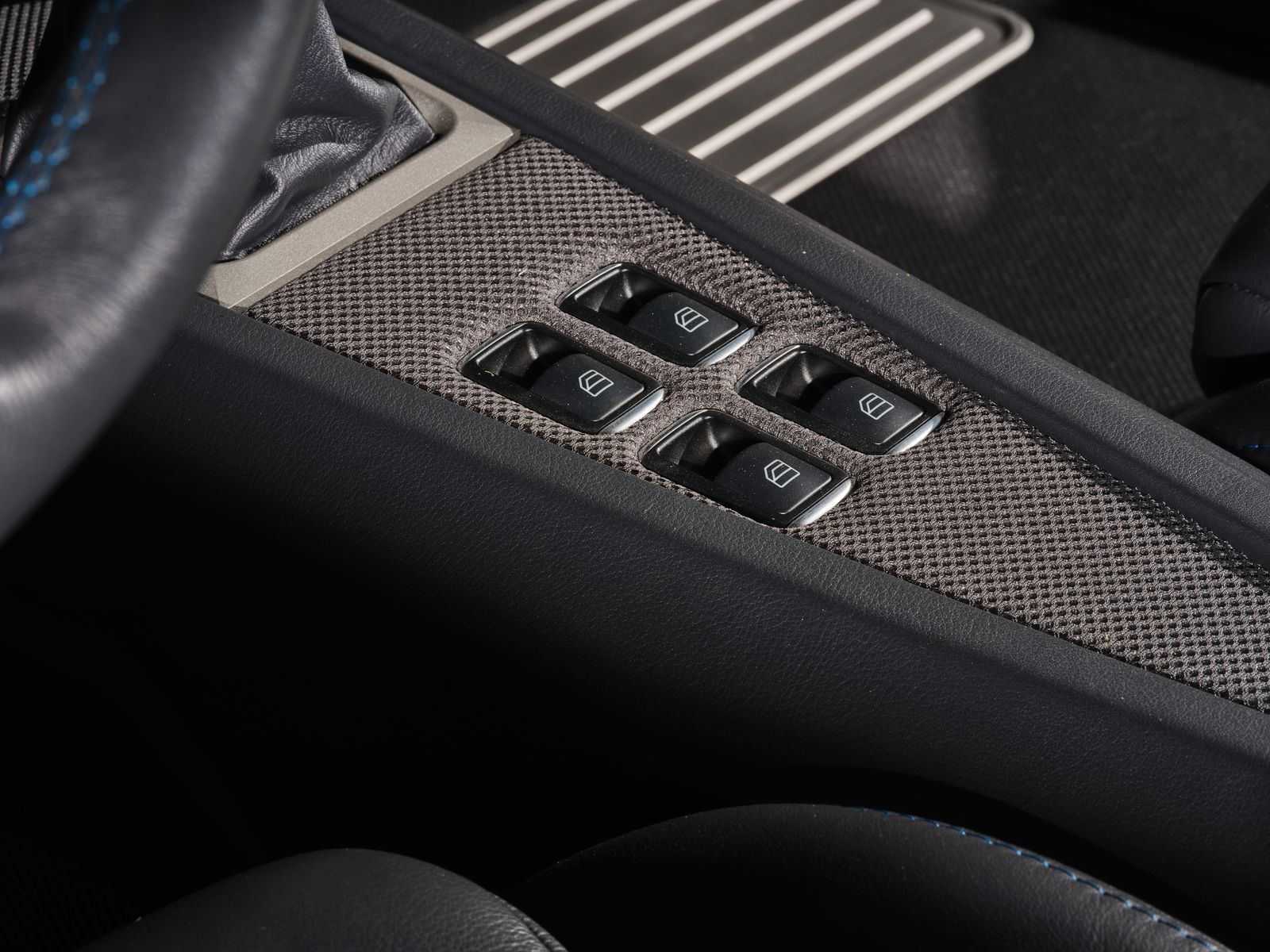 Gumer Alvero's custo built car, a 1969 Camaro. Built in Illinois