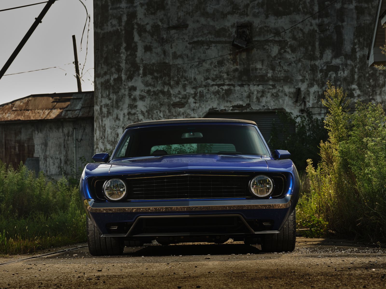Gumer Alvero's custo built car, a 1969 Camaro. Built in Illinois