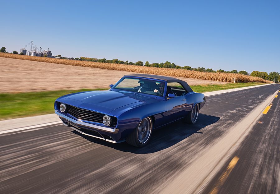 Gumer Alvero's custo built car, a 1969 Camaro. Built in Illinois