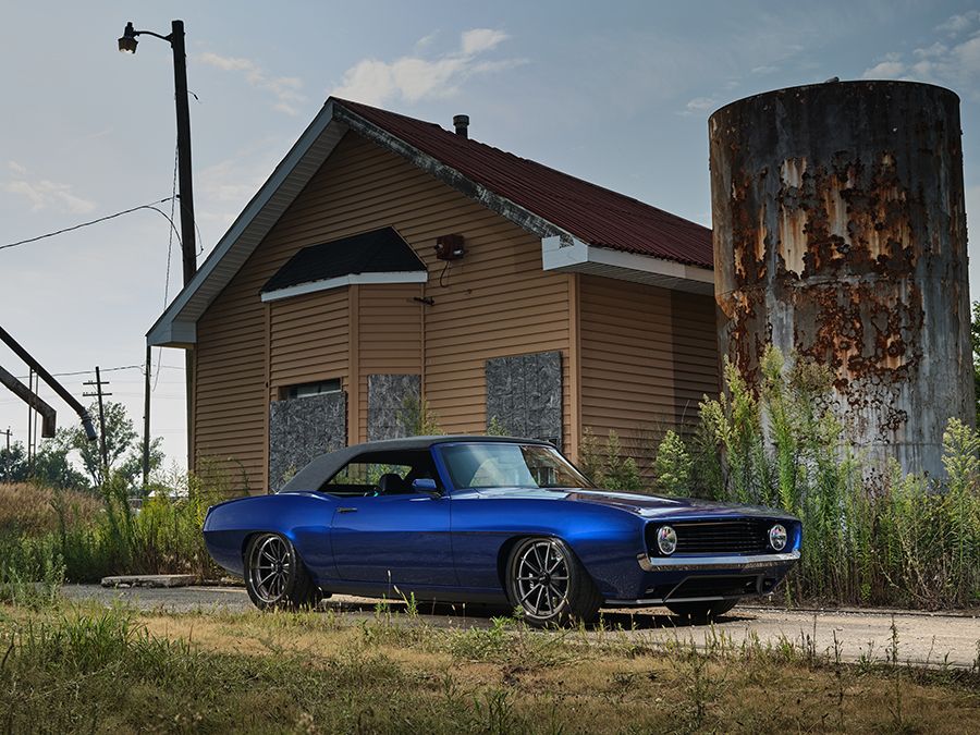 Gumer Alvero's custo built car, a 1969 Camaro. Built in Illinois