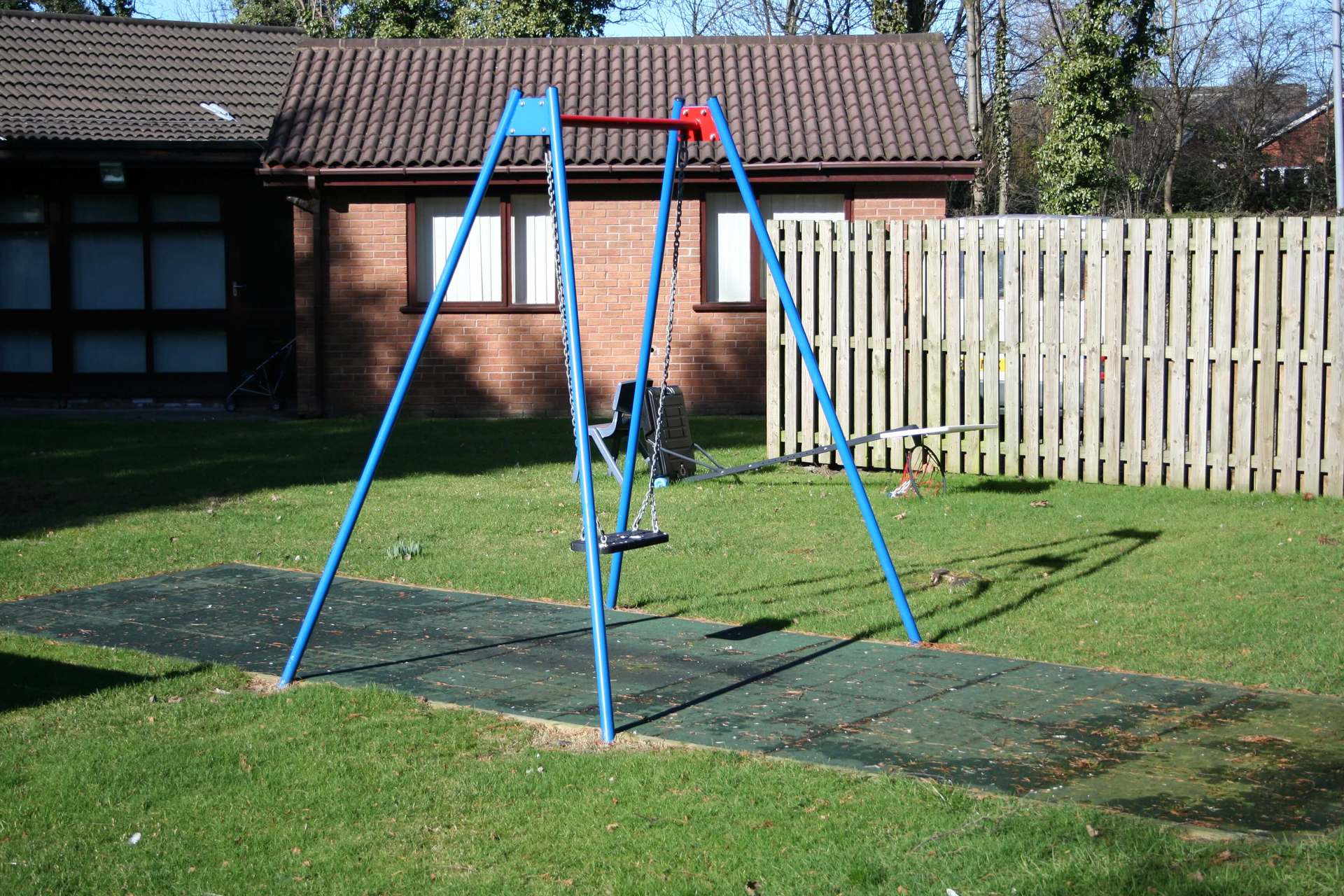 Park & Playground Swings | Steel Swing Sets | Yates Playgrounds