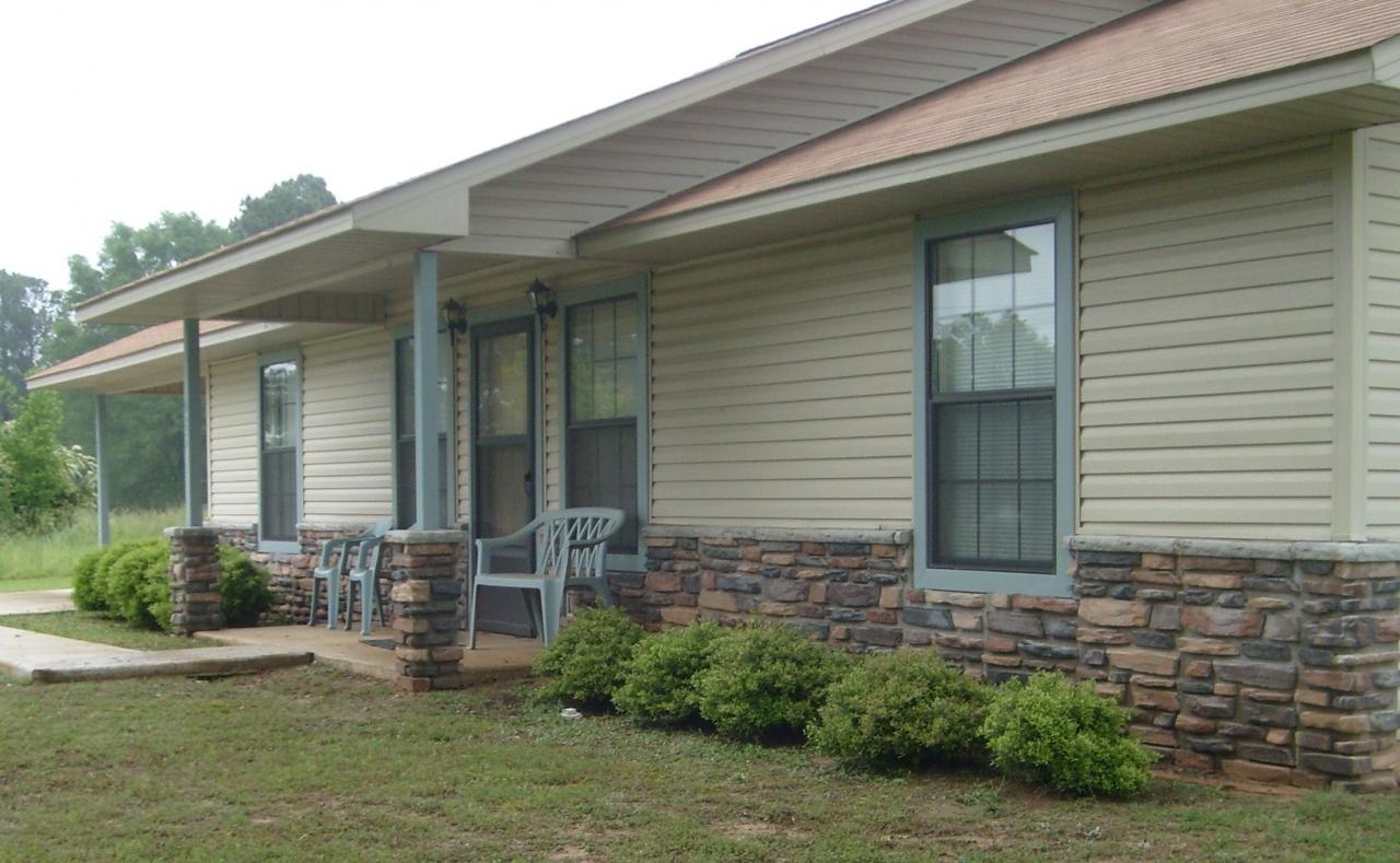 Rock Textured Precast Concrete Panels | Crete Cast Products