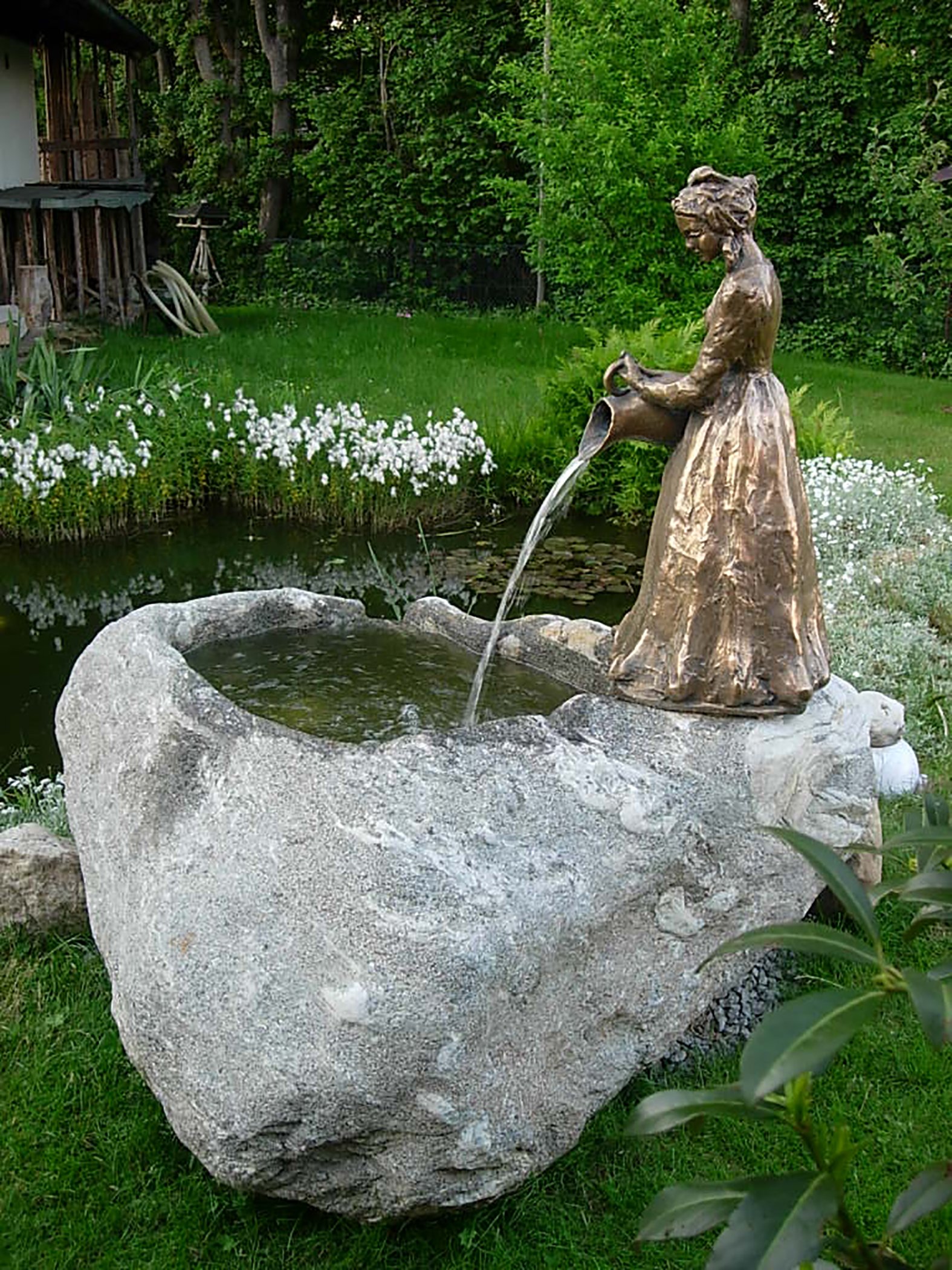 Here you will find boulder stone fountains from the Alexander Widmann ...