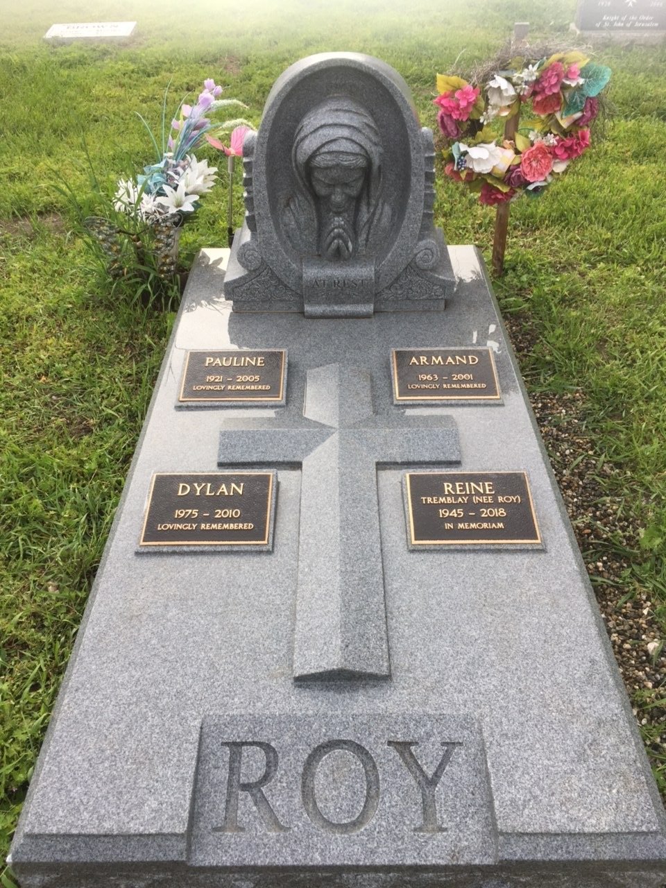 Surrey Monument Co. | Granite Monuments