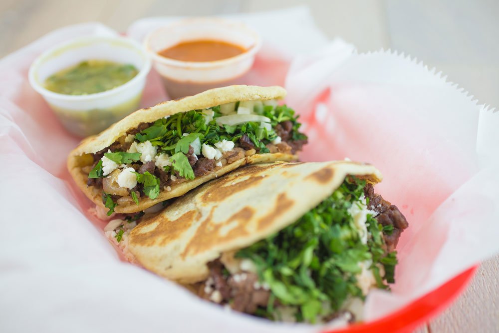 Home [www.lascomadrestaqueria.com]