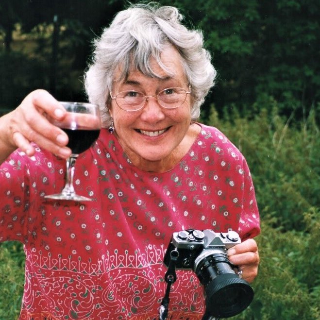 Author Profile Jenny Overton | The Erudite Pen