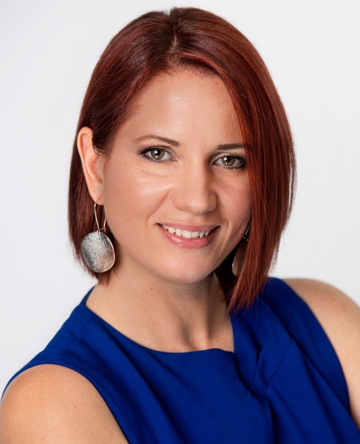 Author Profile Lesley Van Staveren | The Erudite Pen