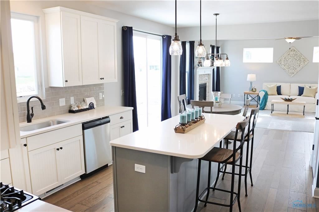 Interior Gallery | Buckeye Real Estate Group